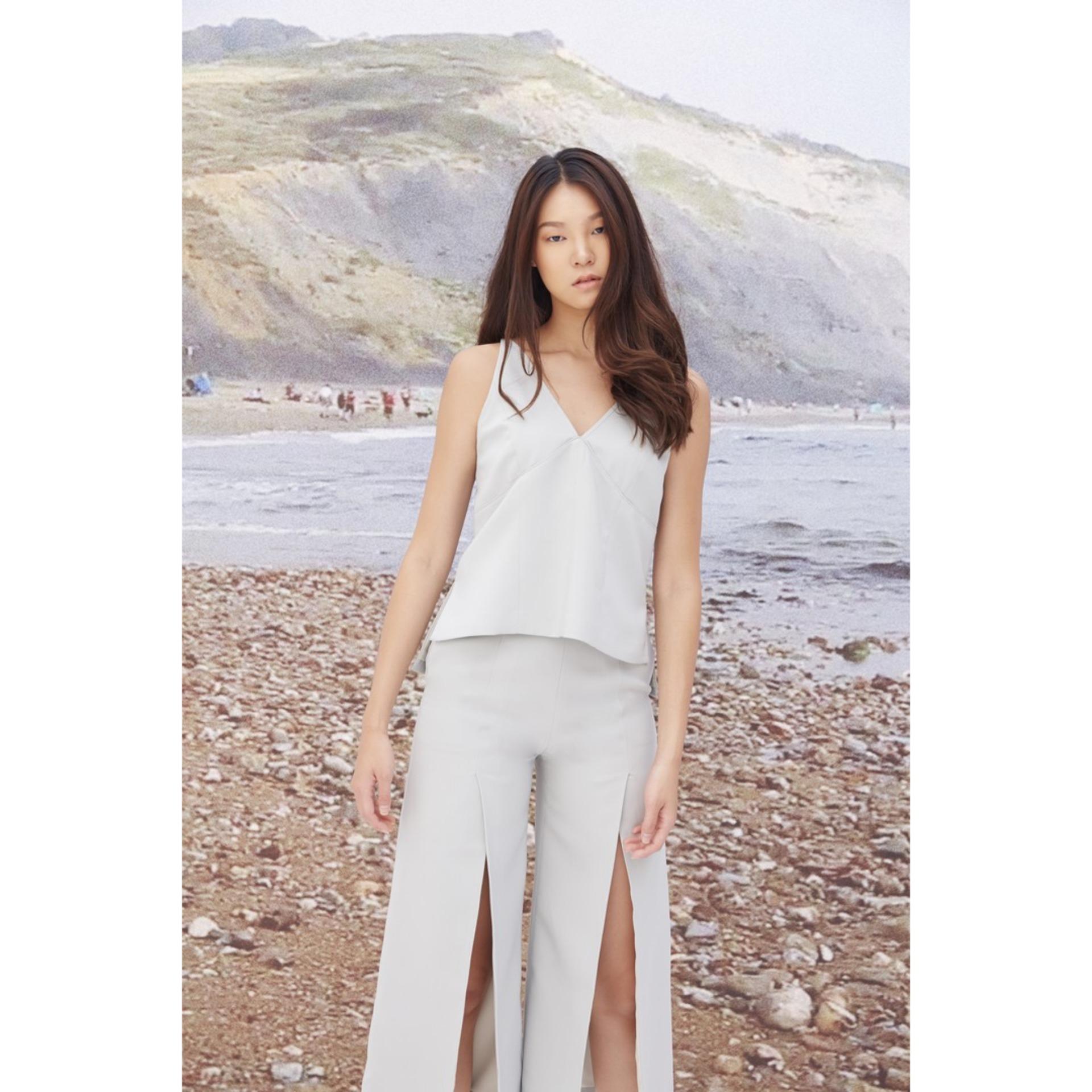 EVERYDAY APPARELS เสื้อแขนกุดคอวี สีมิ้น ผู้หญิง halter top- mint ...
