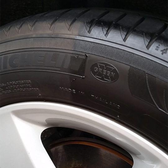 ซื้อ 1แถม 1สเปรย์เคลือบเงายางรถและเครื่องหนัง Amshine 650ml น้ำยาเคลือบยางดำ น้ำยาทายางดำ สเปรย์ ...