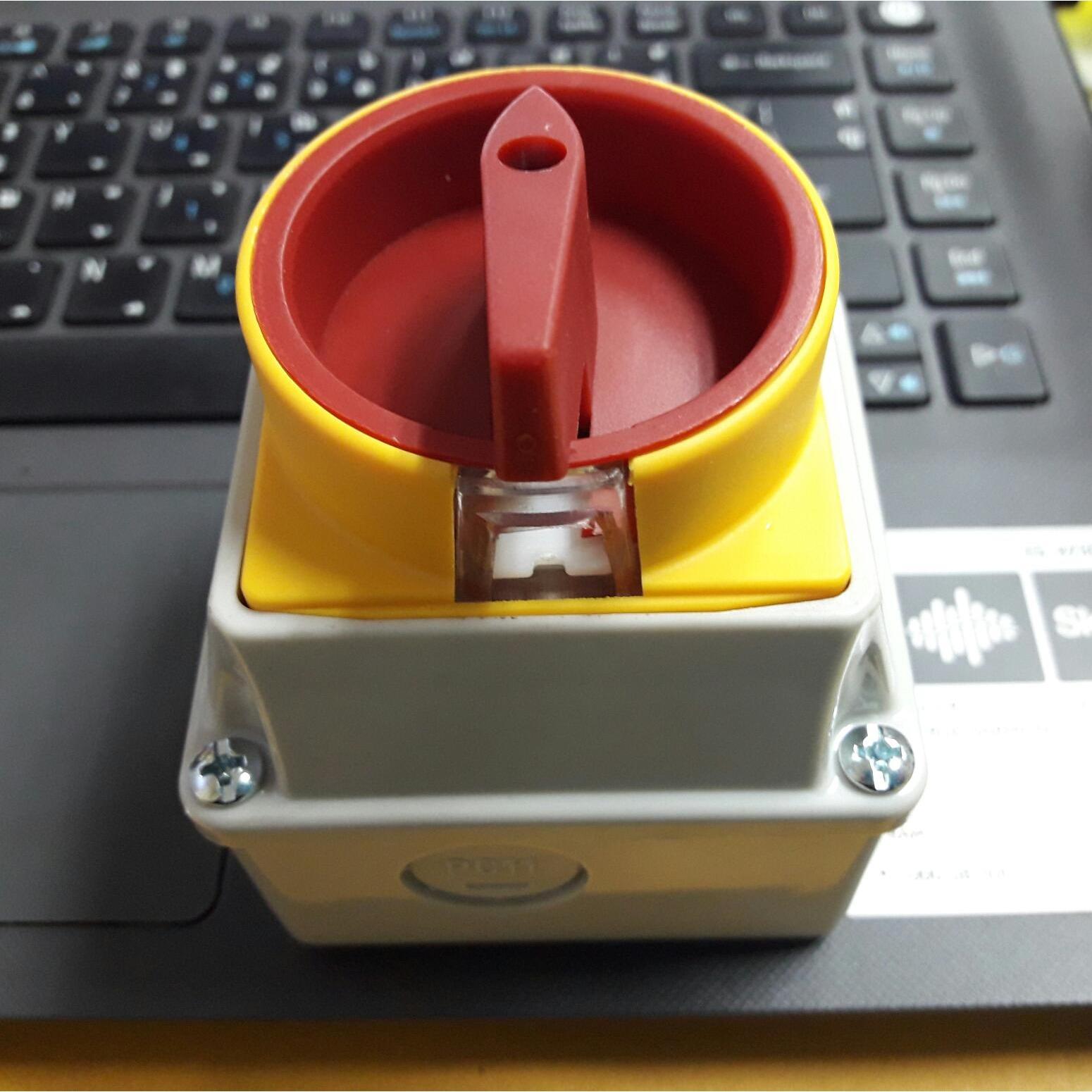 Breaker Enclosed Rotary Switch 4p 16a - Cnp engineering & service ltd ...