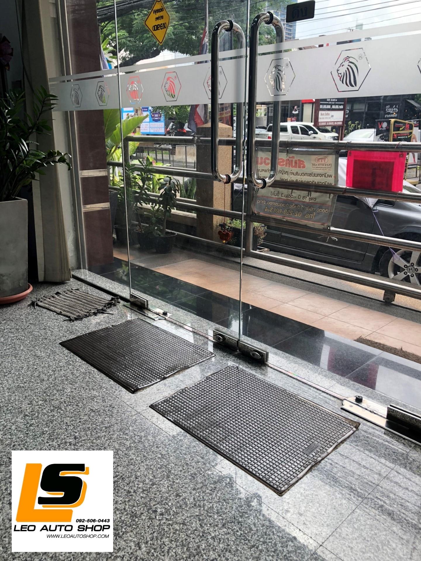 LEOMAX แผ่นเรียบ PVC RUBY ใหญ่ - ดำใส 4 ชิ้น - ปูพื้นรถยนต์ แผ่นเรียบ พลาสติก PVC รุ่น Ruby ใหญ่ ...