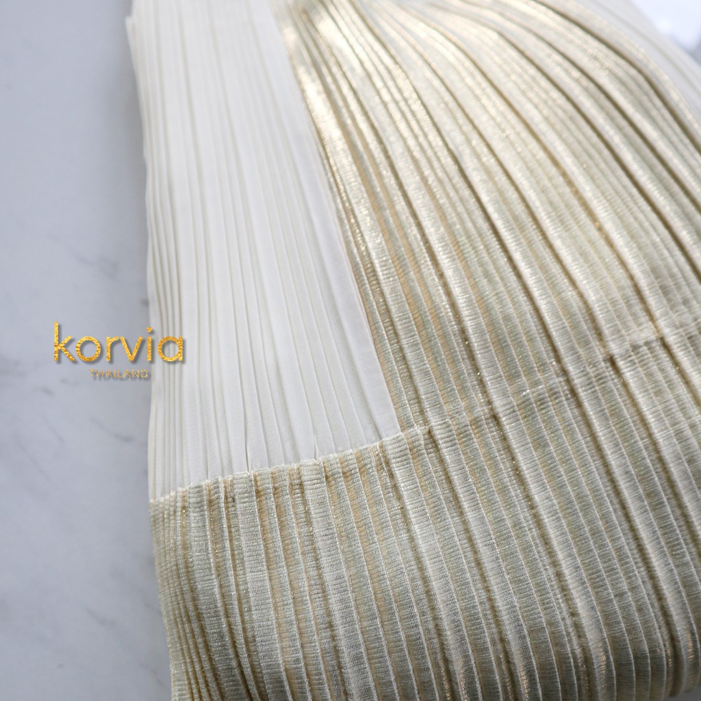 Korvia กระเป๋าผ้าพลีท รุ่นเมทัลลิค สีขาว สีออฟไวท์ Shine At Midnight ...