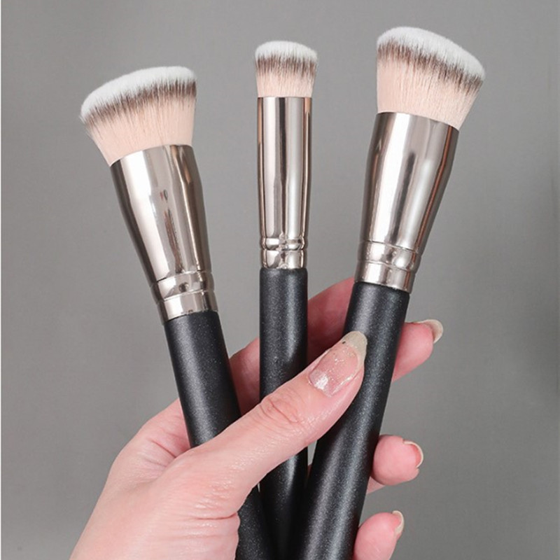 Makeup Foundation Soft Brush Angled Seamless Finish Synthetic Liquid ...