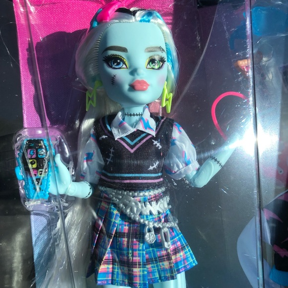 Monster High Frankie Doll (HHK53) มอนสเตอร์ไฮ ตุ๊กตาแฟรงกี้ สไตน์ รุ่น ...