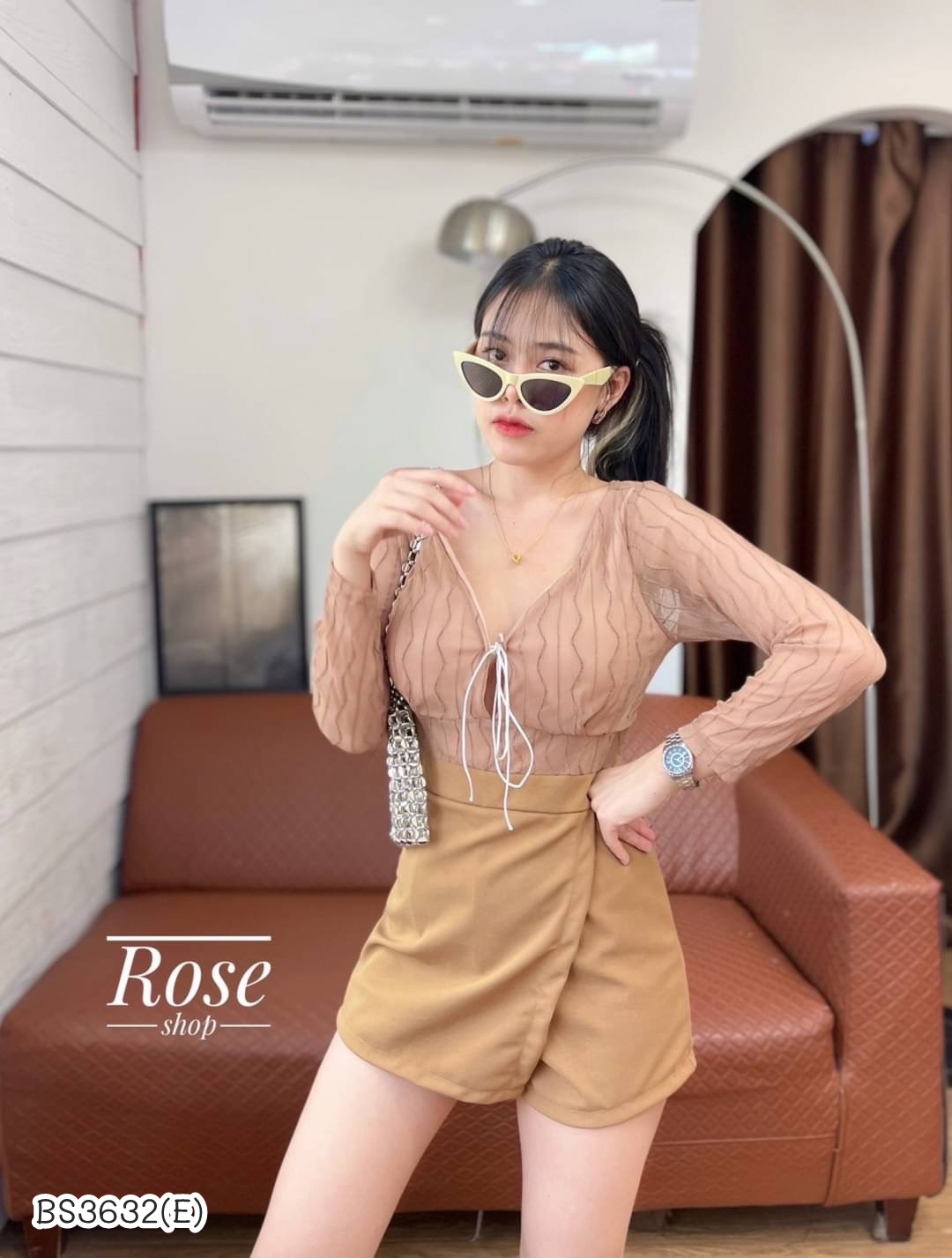 BS3632 จั้มสูทป้ายหน้าเว้าหลัง จั้มสูทขาสั้น - fashion online by2a - ThaiPick