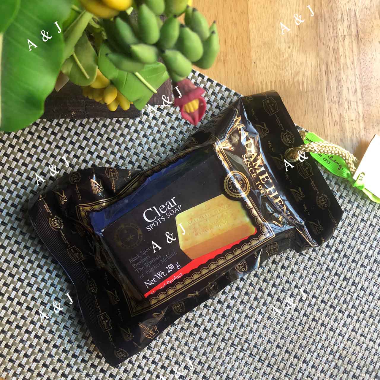 สบู่มาดามเฮง clear Spots Soap สบู่เคลียร์สปอต ขนาด 250 กรัม มาดามเฮง ...