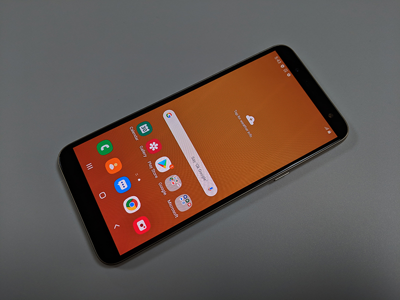 Samsung Galaxy J6 J600F 5.6" โทรศัพท์มือถือ 3GB ram 32GB rom LTE 13MP ...