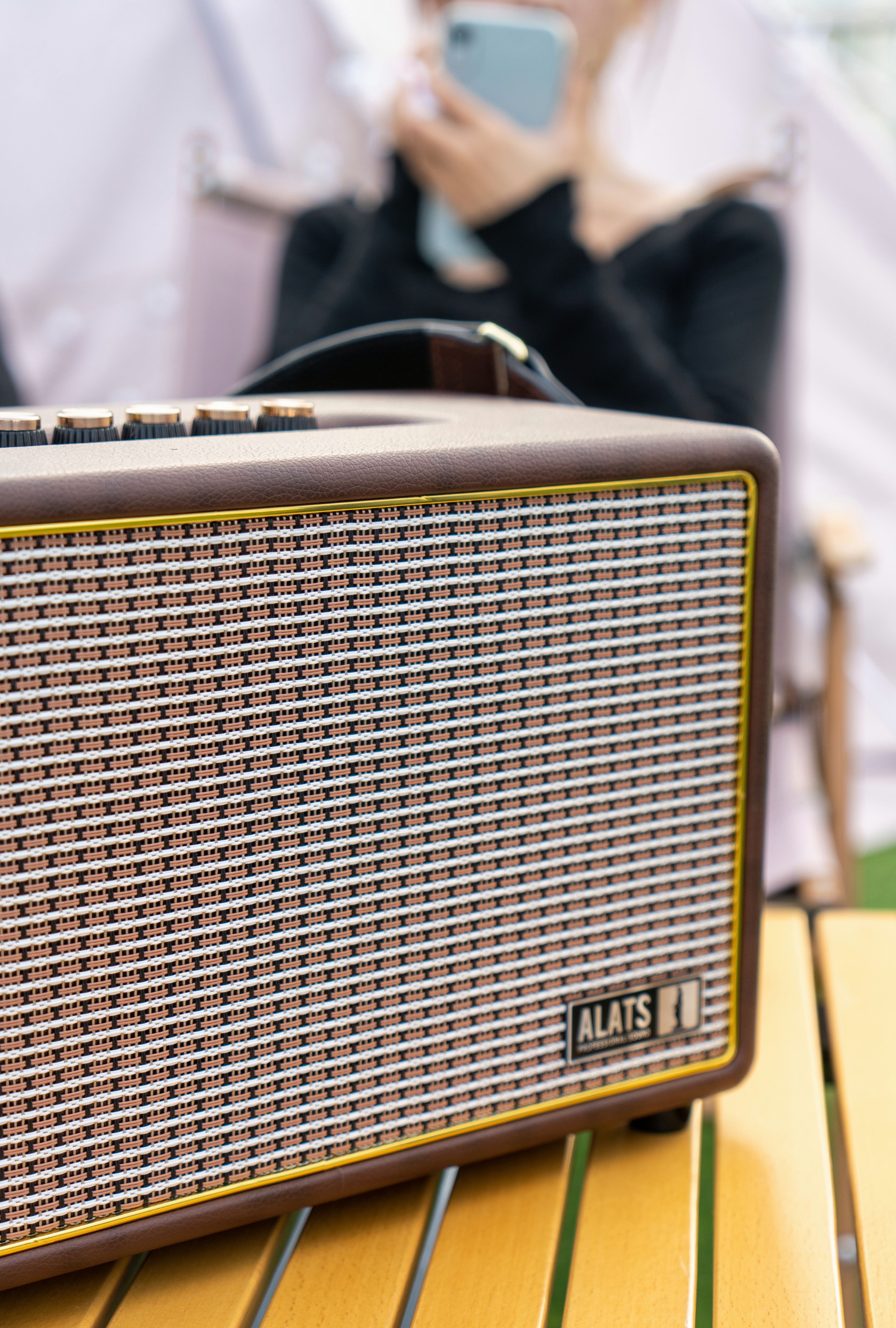 (พร้อมส่งไม่ต้องรอ) ALATS Equlation ลำโพง บลูทูธ ลำฟโพงบูลทูธ GHD-200 สีน้ำตาล แอมป์กีต้าร์ไฟฟ้า ...