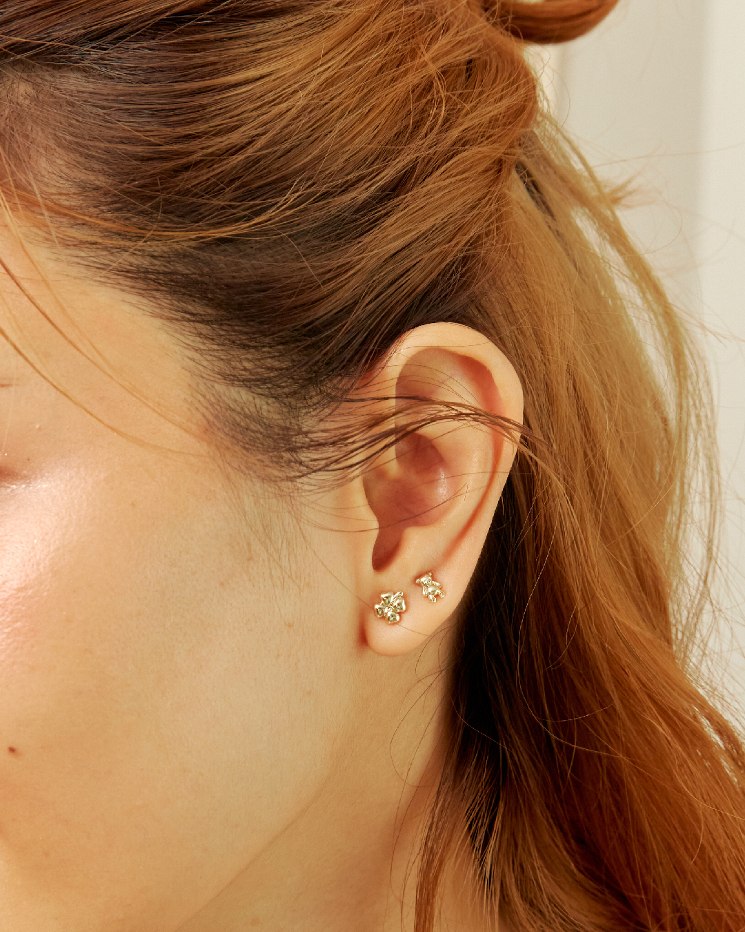 Julys - clover stud earrings - julysbkk - ThaiPick