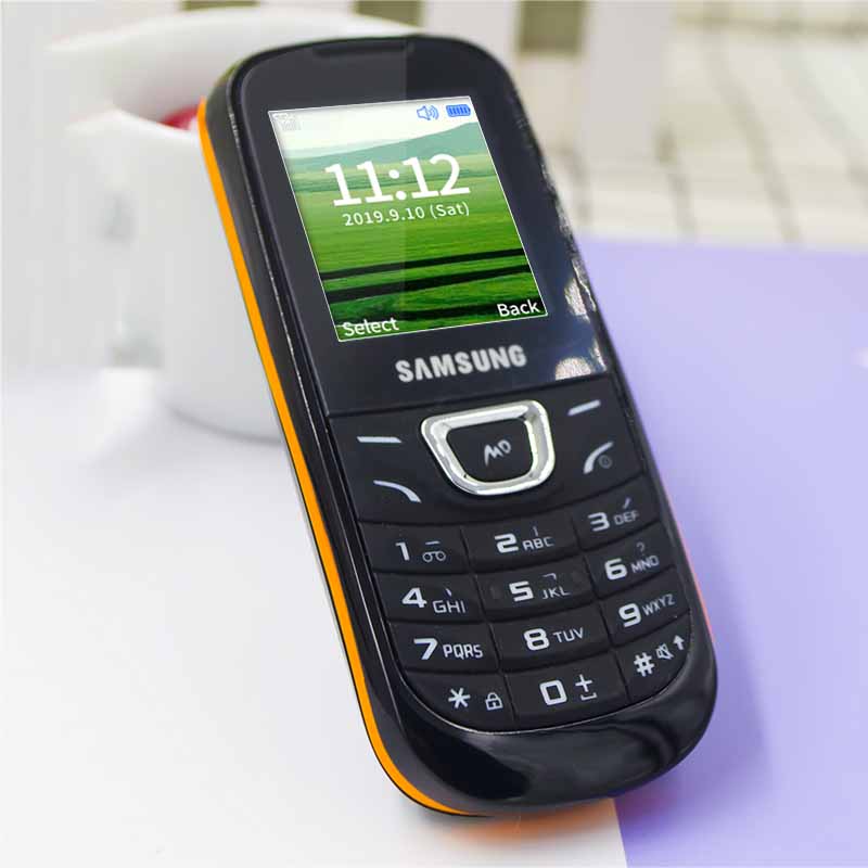 กระเป๋ากีฬาฟรีโทรศัพท์ผู้สูงอายุ โทรศัพท์ ถูกๆ ดี สีเทา รุ่น Samsung GT ...