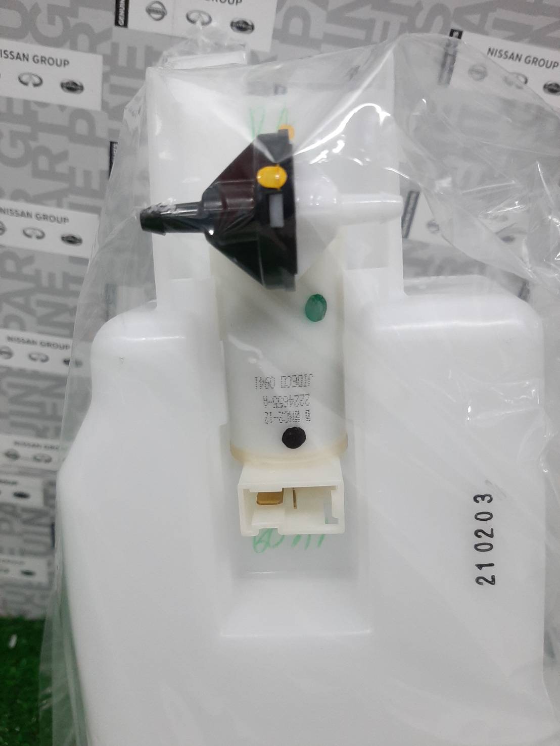 ถังฉีดน้ำล้างกระจก NISSAN MARCH , ALMERAw/o rear wiper 28910-1HA1B ...