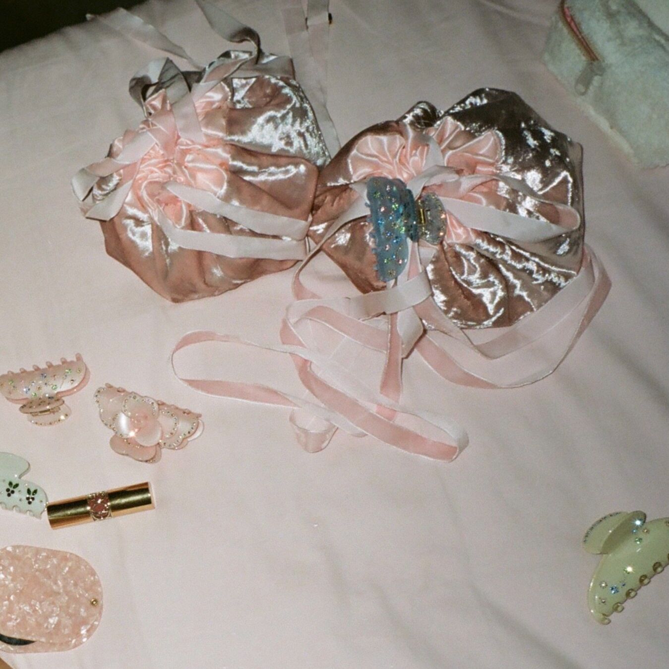 Sparklemeupstudio Pink Velvet Dumpling Bag - Sparklemeupstudio - ThaiPick