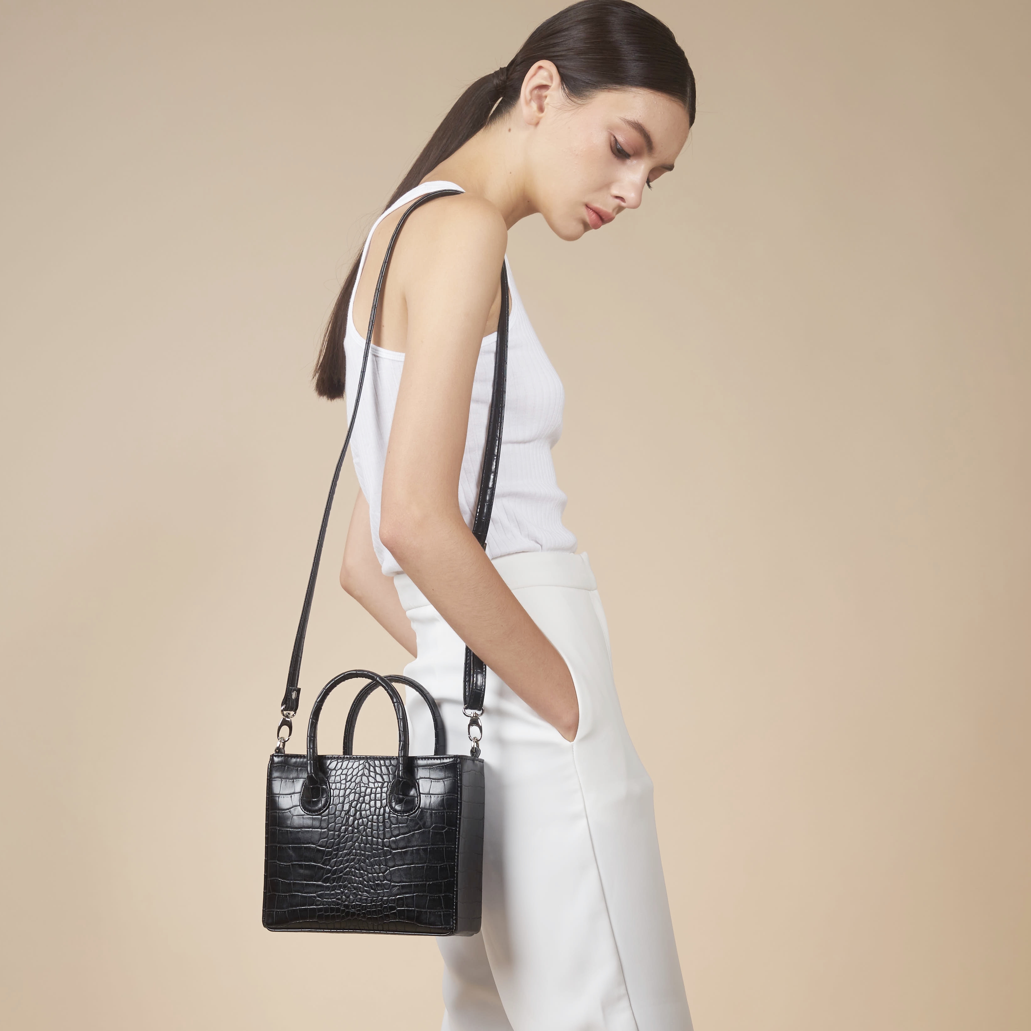 【COD】[Preorder1-2weeks][white=snow] Mini Vissy bag กระเป๋าสะพายข้าง ...