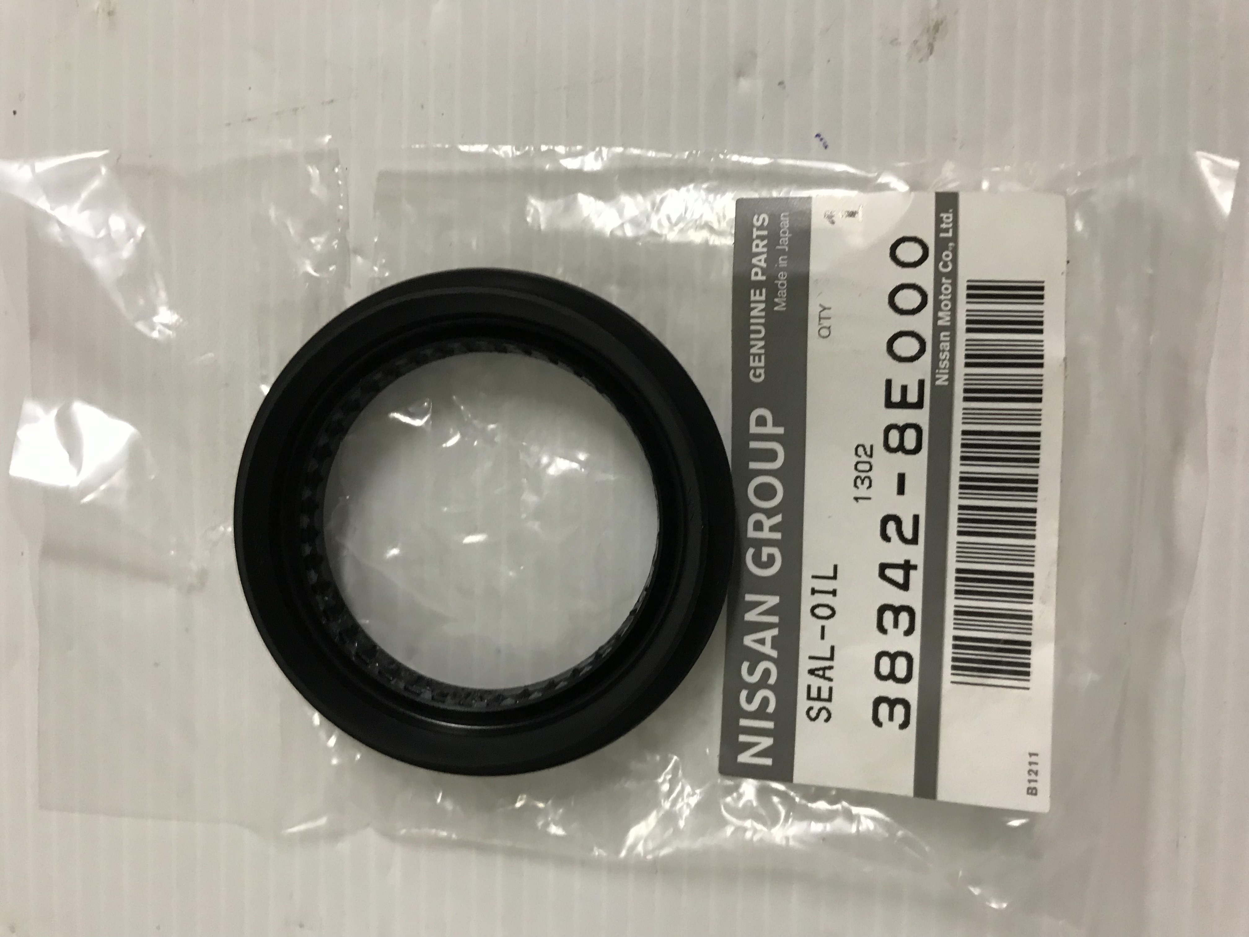 ซีลเพลาขับ ข้างซ้าย หรือซีลข้างเกียร์ ออโต้ NISSAN TIDA 1.8 ,NISSAN ...