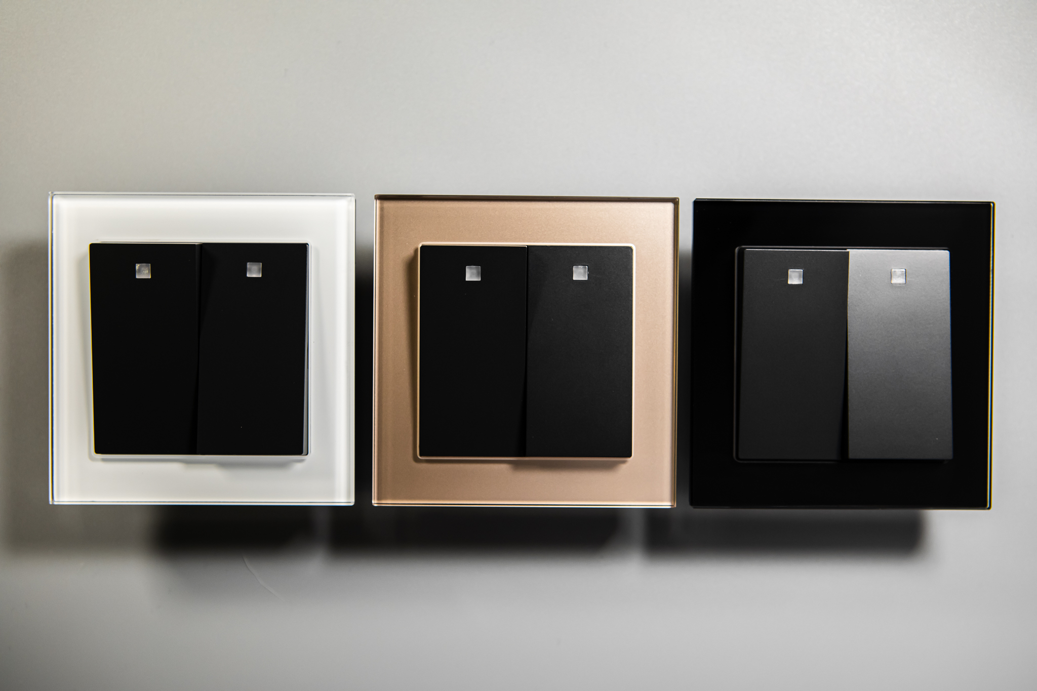 Switch Push 4 Gang 1 Way + Glass Frame [SAHN] สวิทช์ไฟแบบกดกระเด้ง 4 ช่อง ทางเดียว รุ่น Ellis ...