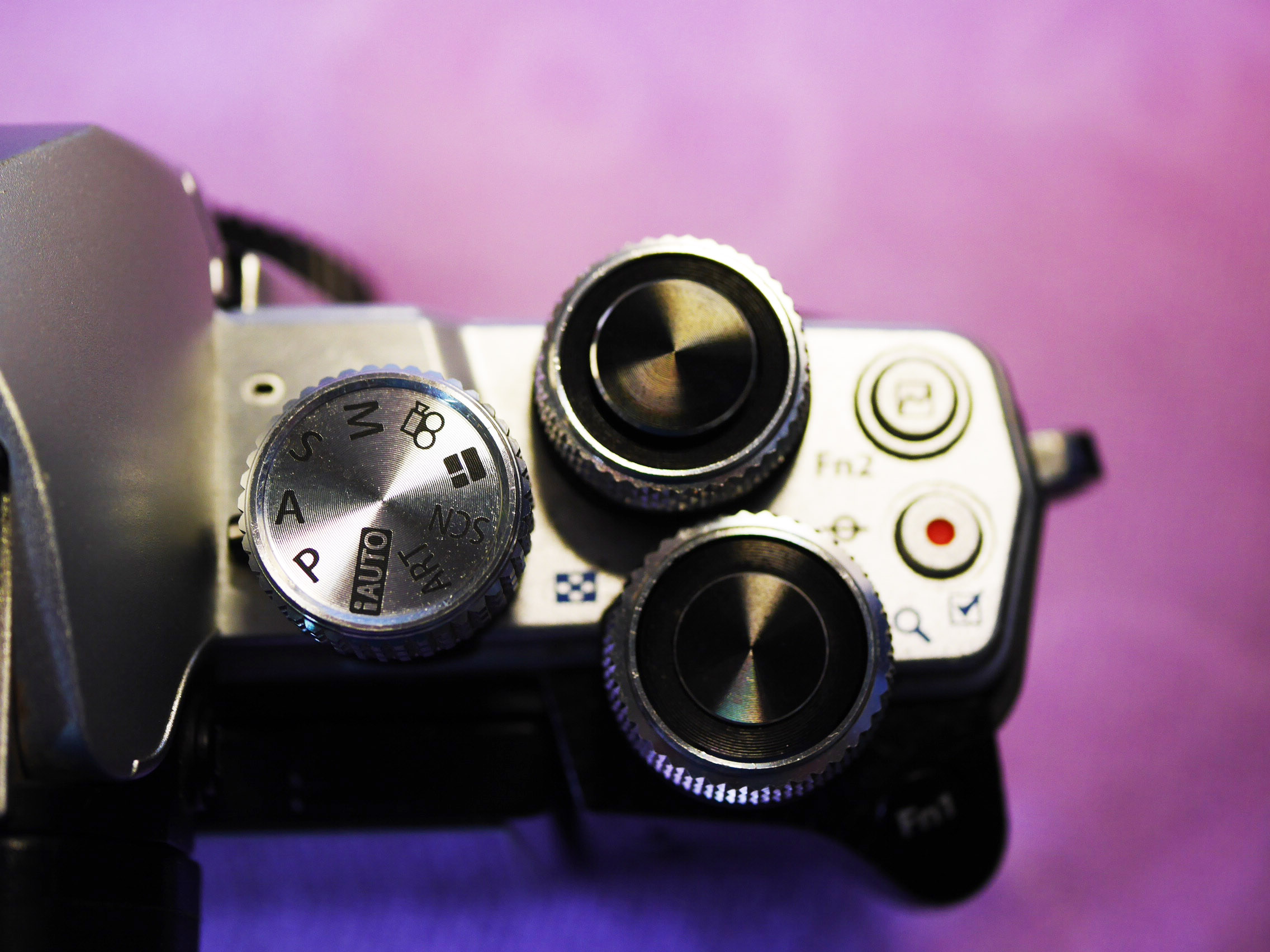 OLYMPUS OM-D E-M10 Mark II Wi-Fi Weather-Sealing Black Silver Body only ...