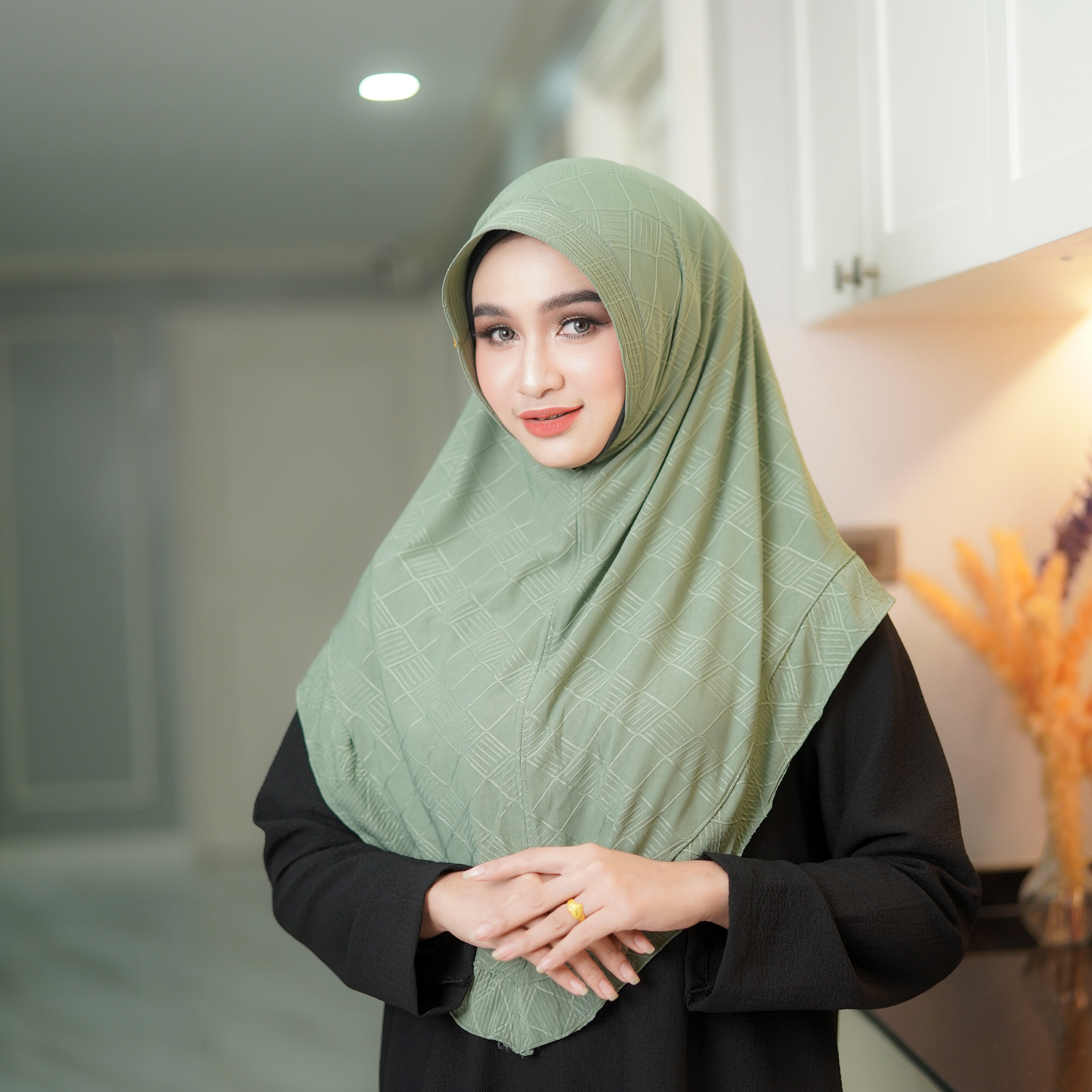 ผ้าคุลมแม่ลูก 2 ชิ้น เนื้อผ้าใส่สบายไม่ร้อน เหมาะสำหรับใส่รายอออกงานอิสลามหรือรับแขกผู้ใหญ่ HL68 ...