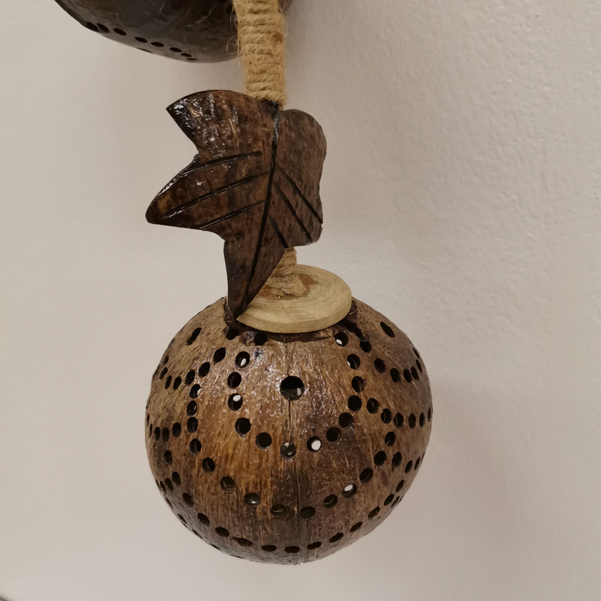โคมไฟพวงกะลามะพร้าว Coconut Shell Lamp (กะลามะพร้าว 4 ลูก) ขนาด ยาว 100 ...