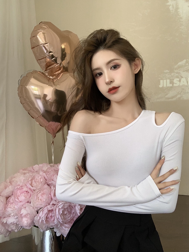 YEGU เสื้อยืดถักแขนยาวสีดำเปิดไหล่แนวทแยงสีดำล้วนสไตล์ INS เสื้อตัวใน ...
