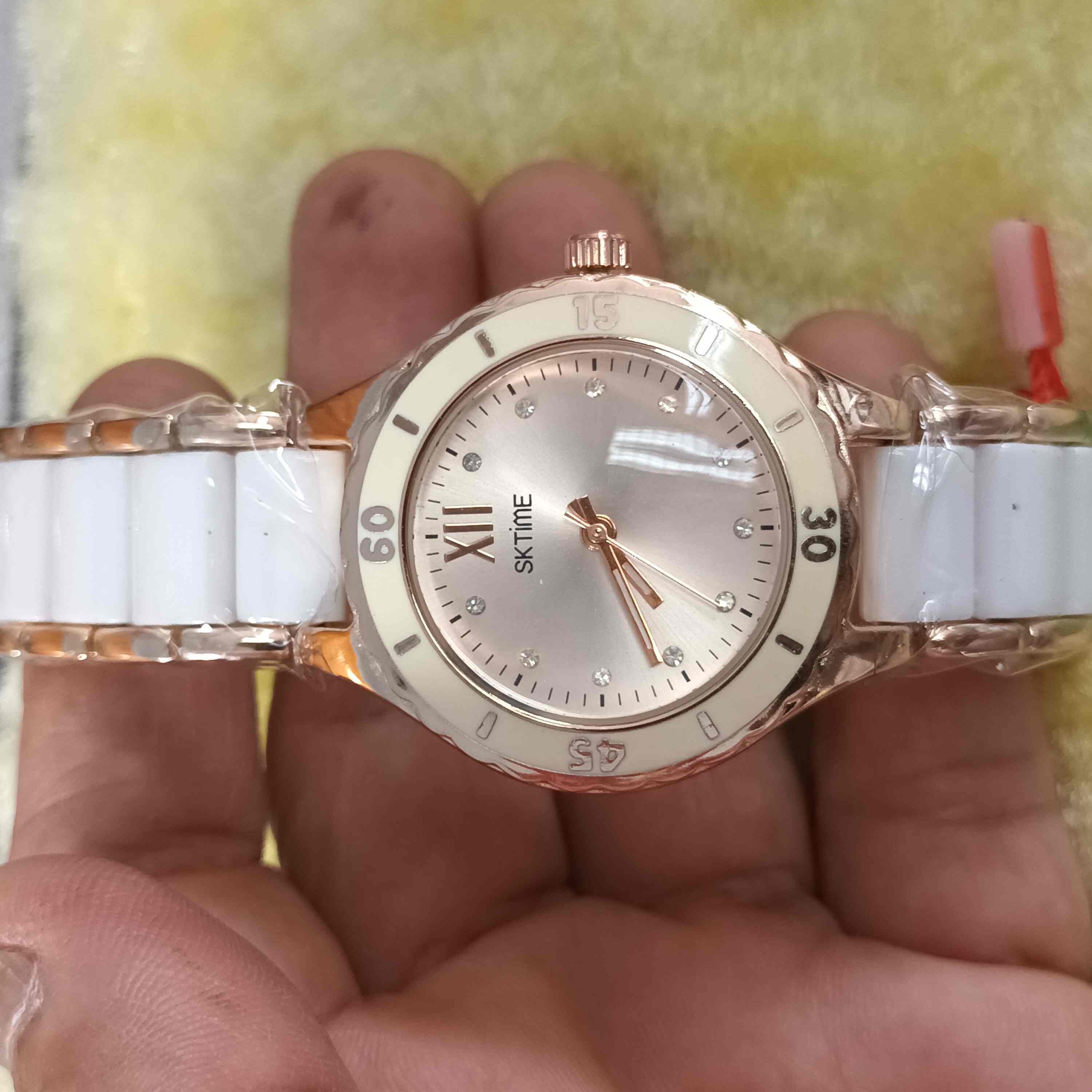 นาฬิกาสุภาพสตรี SK TIME รุ่น D21025 หน้าปัดสีชมพู 34mm - P-WATCH - ThaiPick