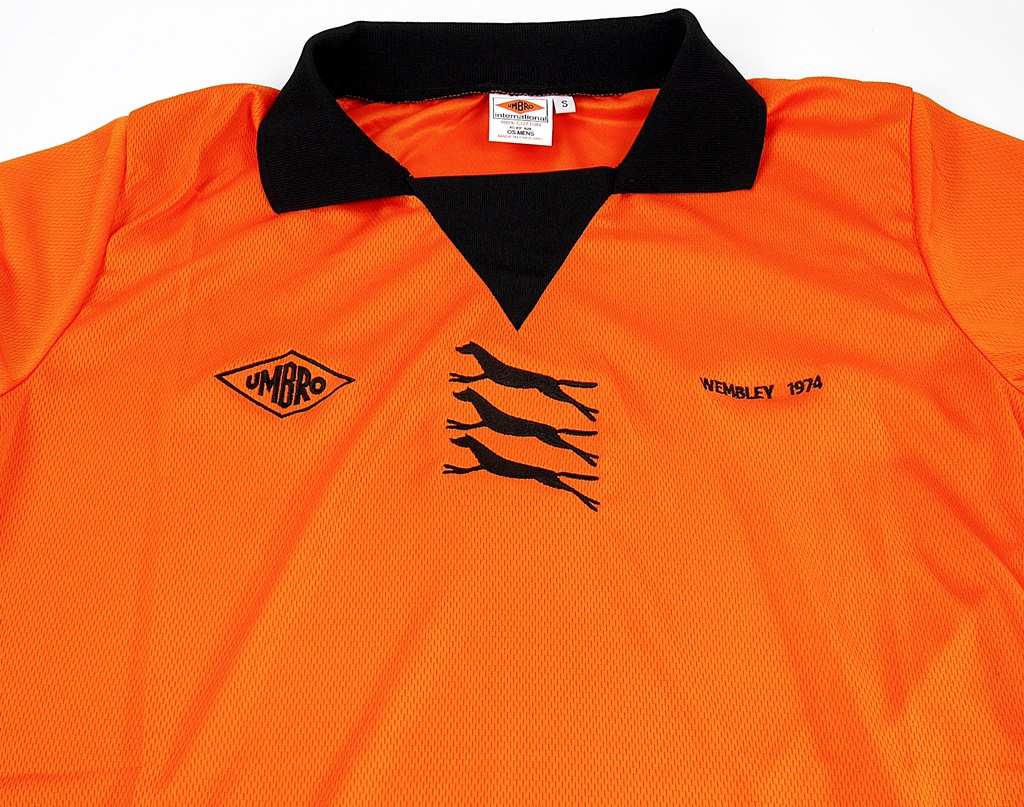 WOLVERHAMPTON HOME FINAL LEAGUE CUP WEMBLEY 1974 RETRO FOOTBALL SHIRT ...