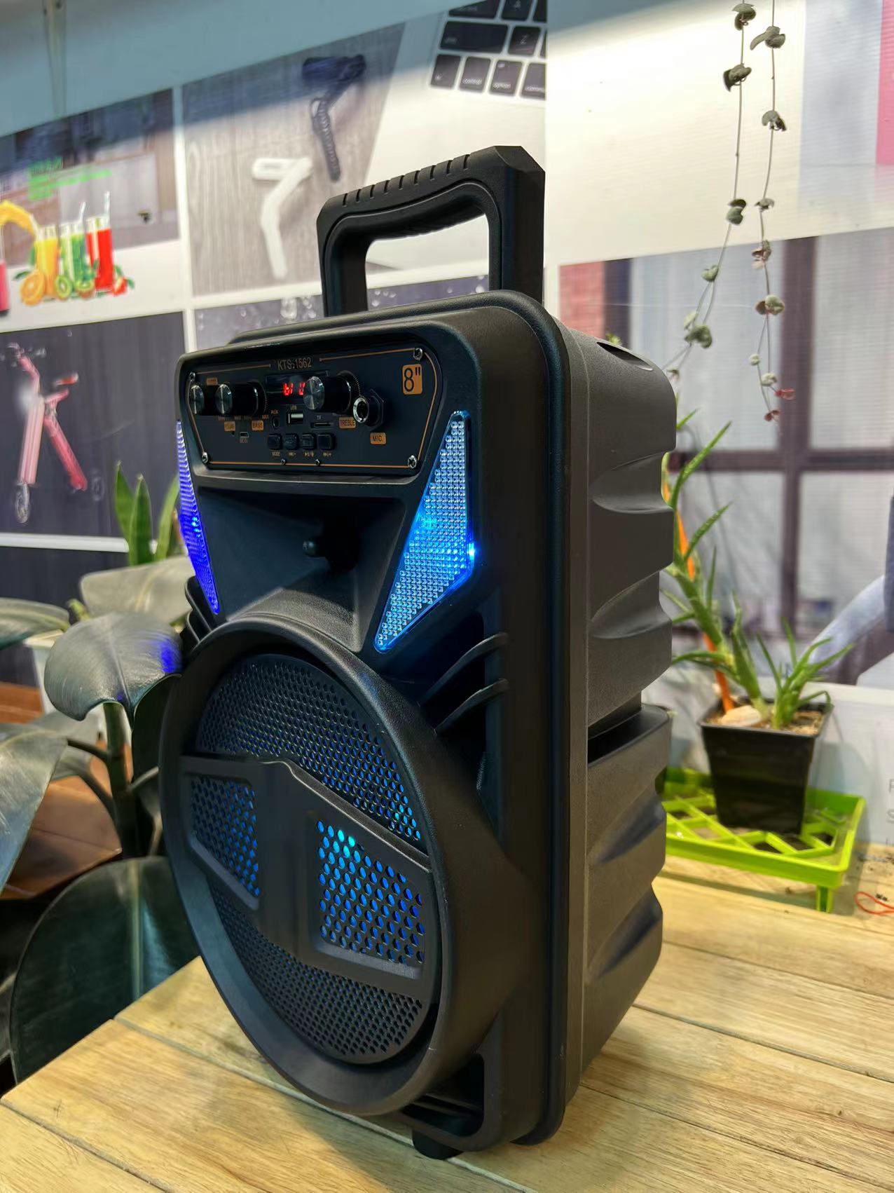 ลำโพงบลูทูธ KTS-1562 ดอก8นิ้ว แถมไมค์สาย ปรับเบสได้ รองรับAUX/USB/TF เก็บปลายทางได้ - OK888SHOP ...