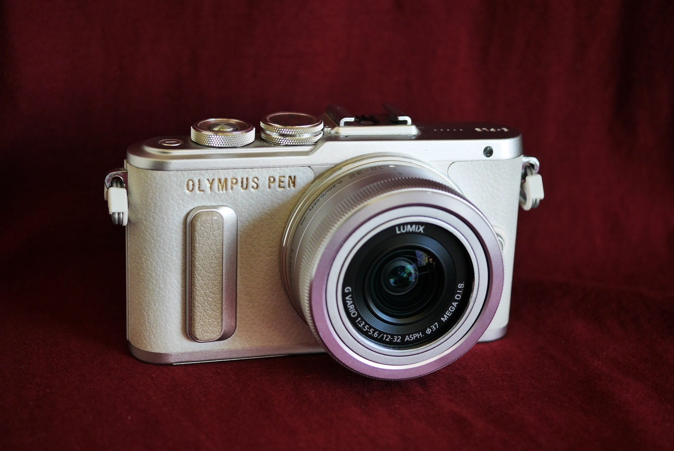Olympus Pen E-PL8 Mirrorless Digital Wi-Fi Camera White with 12-32mm ...