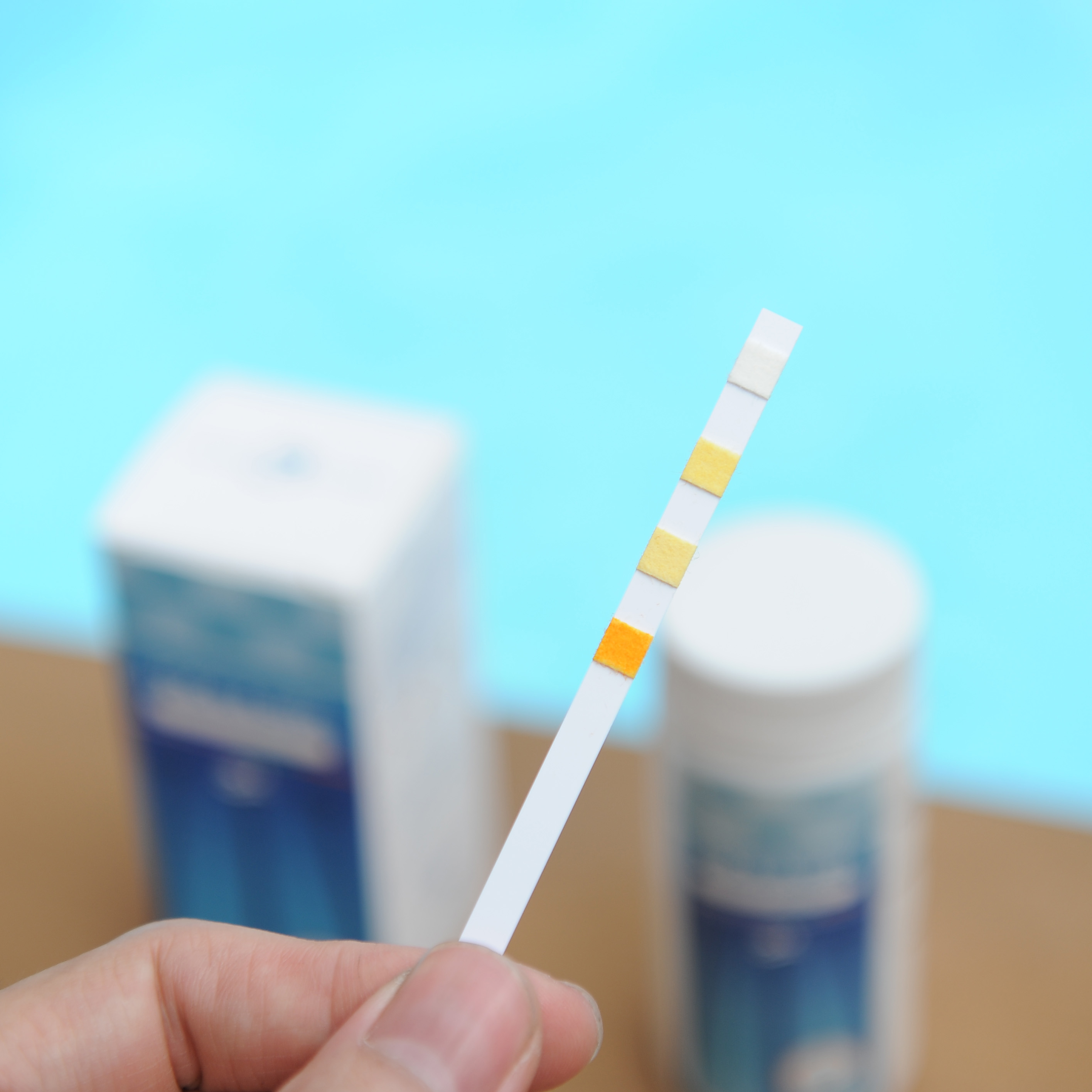 Pool test strips 100 pcs 4 in 1 pool test kit แถบทดสอบน้ำ วัดคลอรีน pH ...