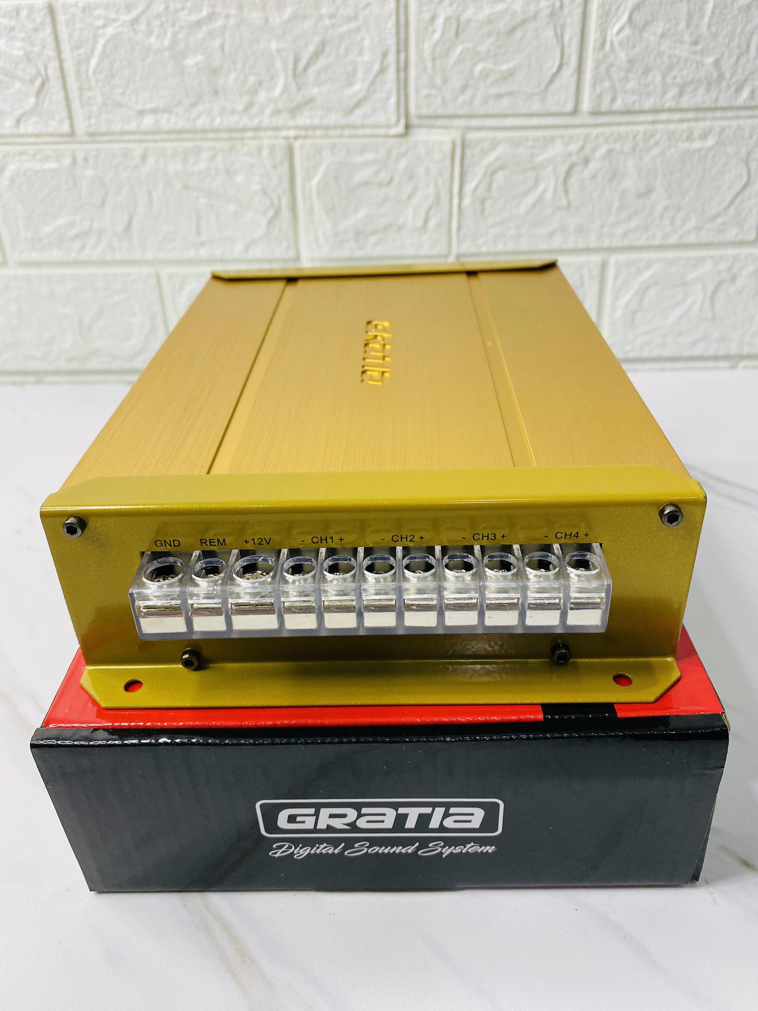 พาวเวอร์แอมป์ GRATIA รุ่น GT-967.4D Class D 4CH ระบบมอตเฟต ขับกลางแหลมรวม 16ดอกได้ - Galaxy ...