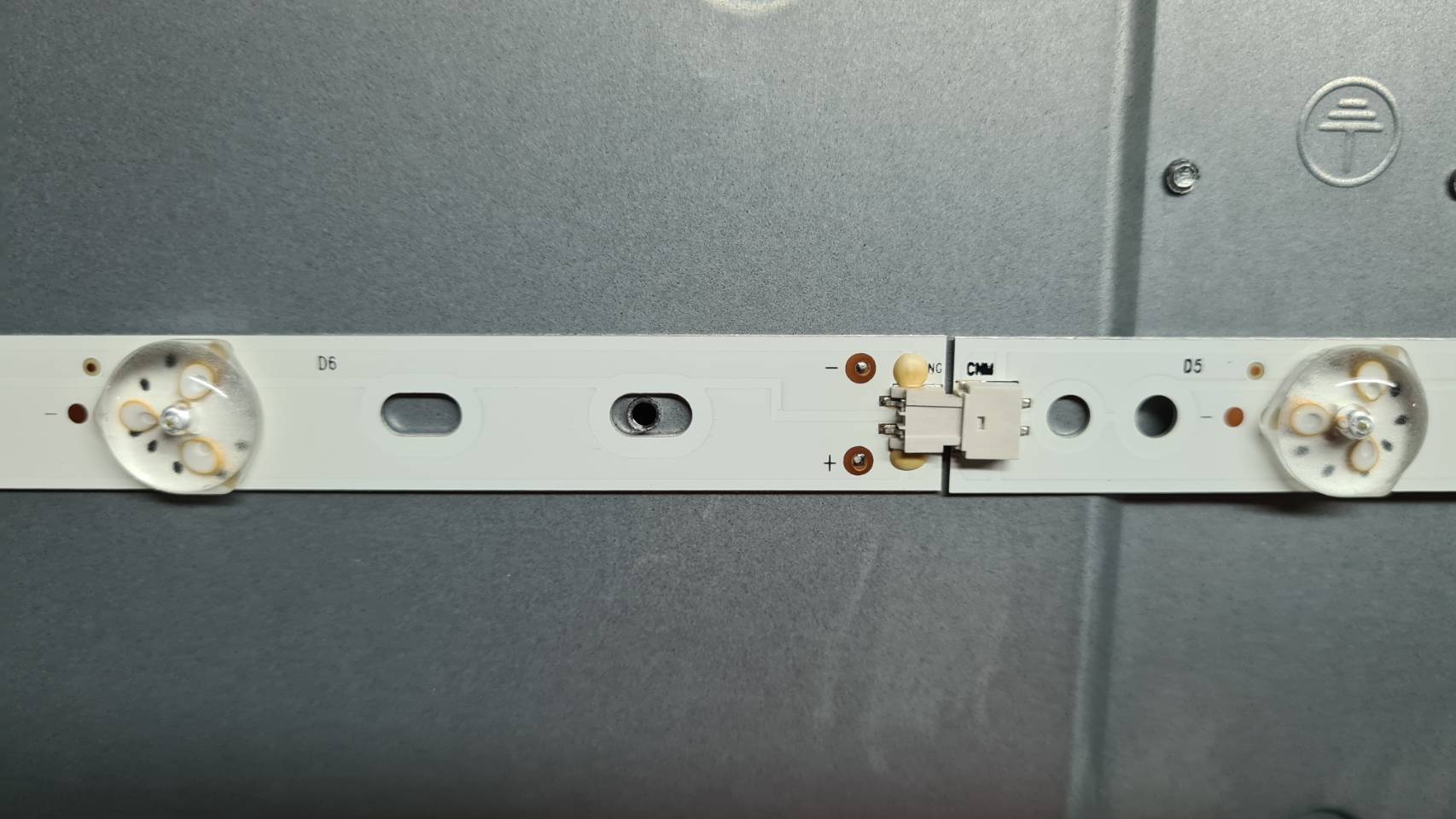 หลอดไฟ LED BACKLIGHT Family (แฟมิรี่) รุ่น LED55D-T2 อะไหล่แท้ของถอดมือ ...