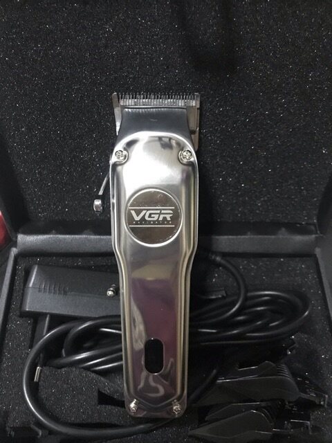 VGR v-032 ปัตตาเลี่ยนอลูมิเนียมทั้งตัว พร้อมกระเป๋าสวยงามคุณภาพสูง น้ำหนักดี ทำให้การตัดผมง่าย ...