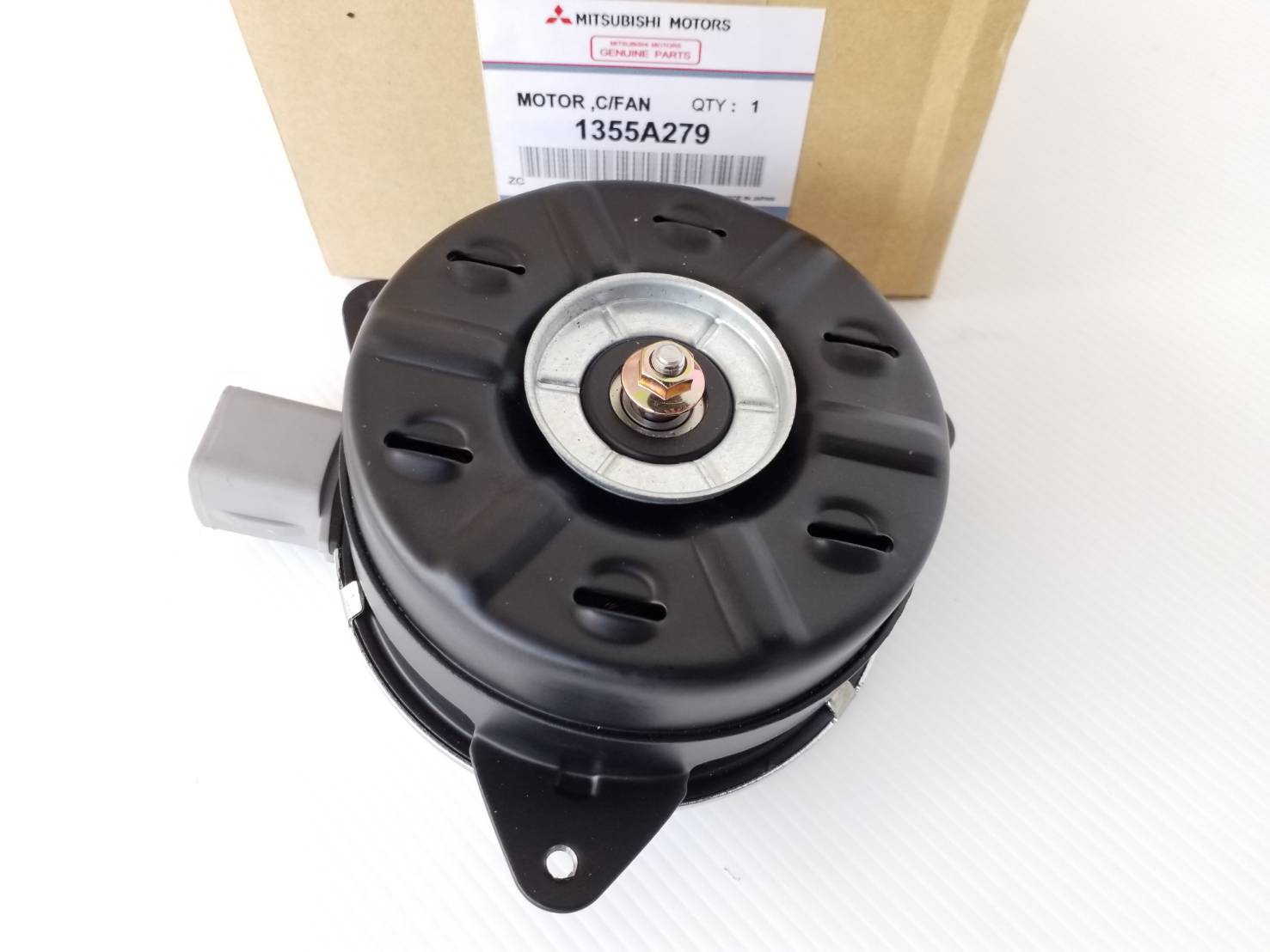 มอเตอร์พัดลมไฟฟ้า พัดลมหม้อน้ำ MISUBISHI MIRAGE ATTRAGEมิตซูบิชิ มิราจ ...