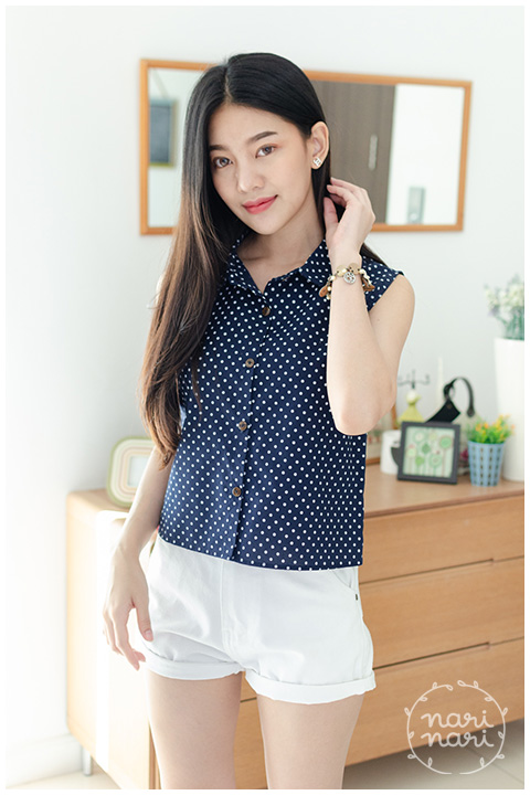 Narinari-NT1599 Polka Dot Sleeveless Top – Navy - Narinari.shop - ThaiPick