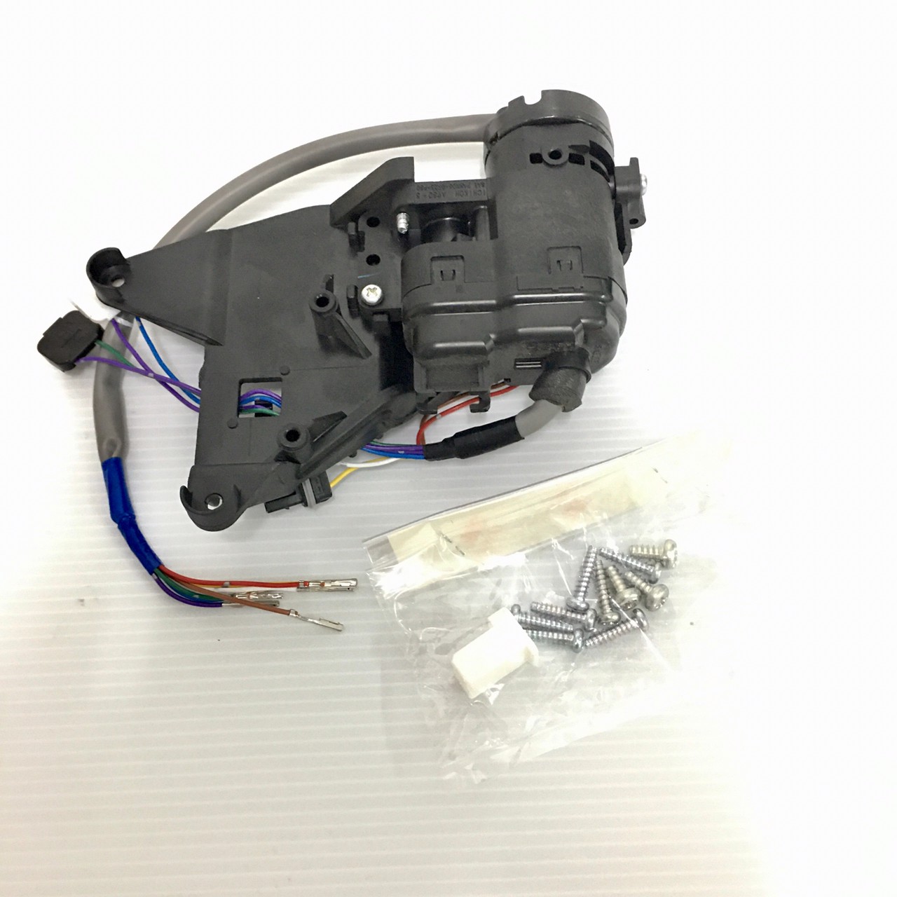 มอเตอร์กระจกมองข้าง ขวา สำหรับรุ่นที่มีไฟเลี้ยวในกระจกมองข้าง มิราจ ปี ...