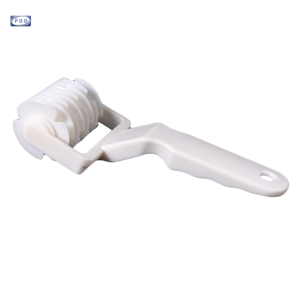 PDD Plastic Baking Tools Wheel Cutter Hob Biscuits Pizza Pie Cake Tool ...
