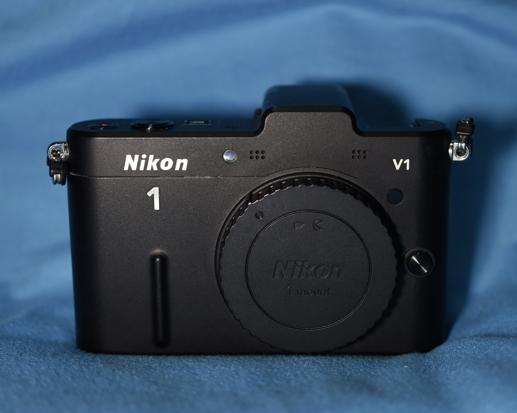 Nikon 1 V1 Digital High-Speed Mirrorless interchangeable-lens camera ...