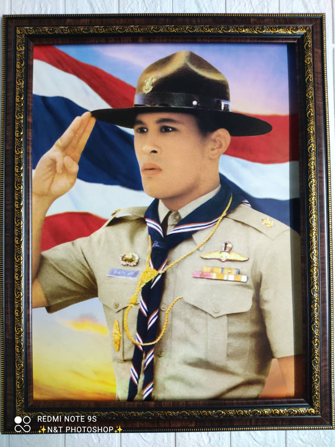 กรอบรูป ภาพมงคล ภาพ ร.10 ภาพรัชกาลที่ 10 ทรงเครื่องแบบลูกเสือ ขนาดภาพ ...