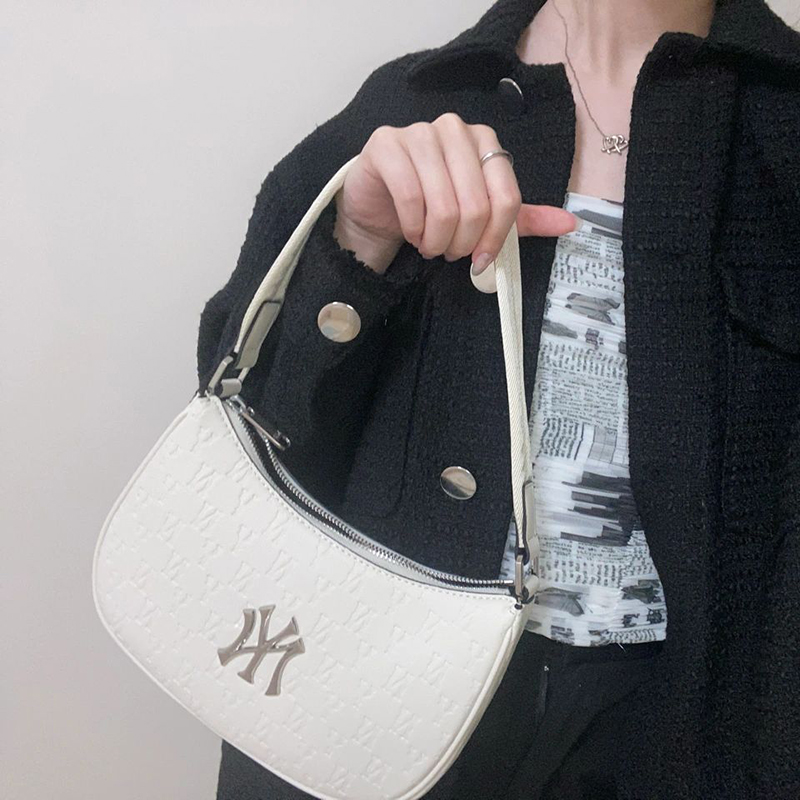 2022 new แท้ MLB bag NY handbag PU กระเป๋าสะพายไหล่ Underarm bag ...