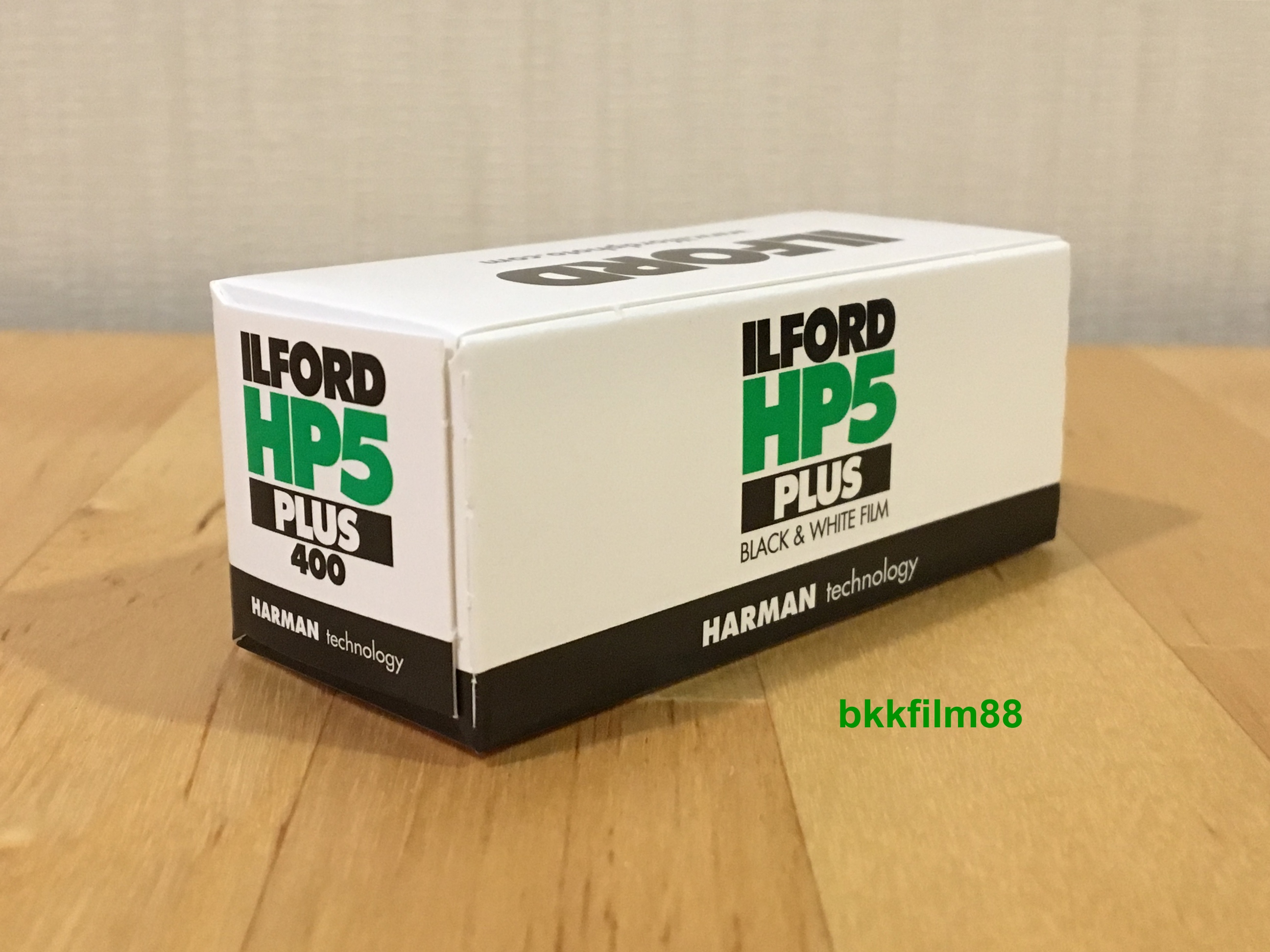 ฟิล์มขาวดำ ILFORD HP5 Plus 400 120 Black and White Film Medium Format ฟิล์ม - bkkfilm88 - ThaiPick