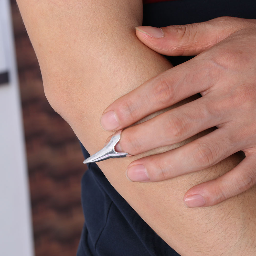 QIEPING 5Pcs Hot Spike Talon Nail Rock Claw Gothic Finger Rings ...