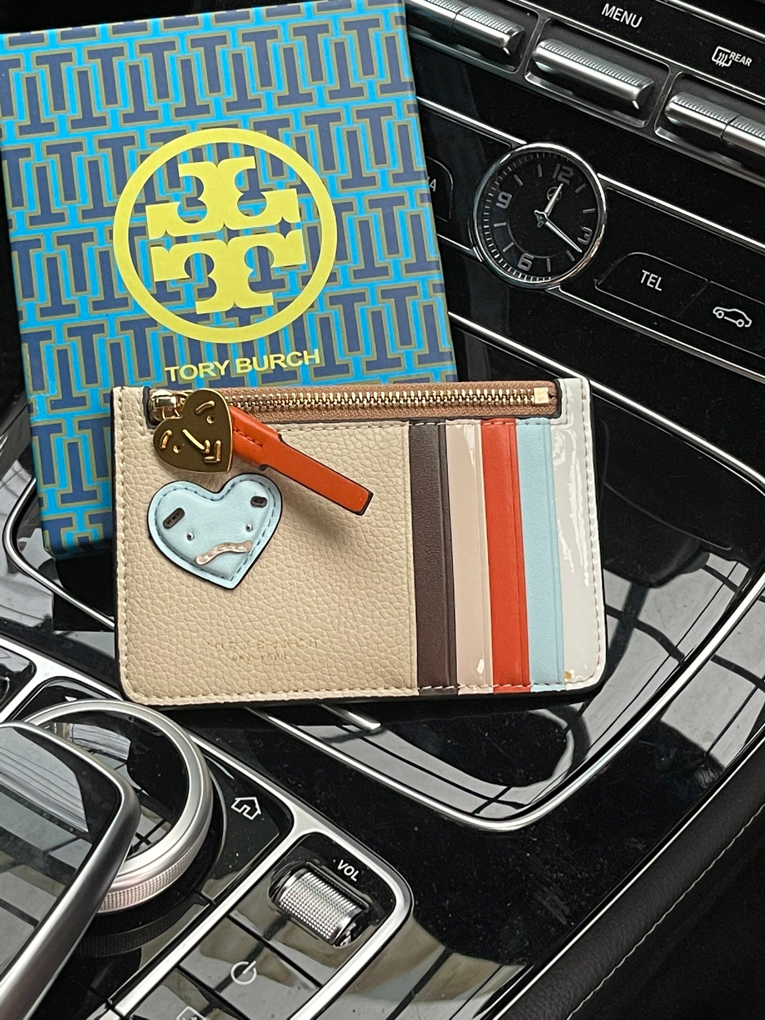 Tory Burch Card Case อีกหนึ่ง accessoriesที่ควรมี สำหรับกระเป๋าใส่การ์ด ...