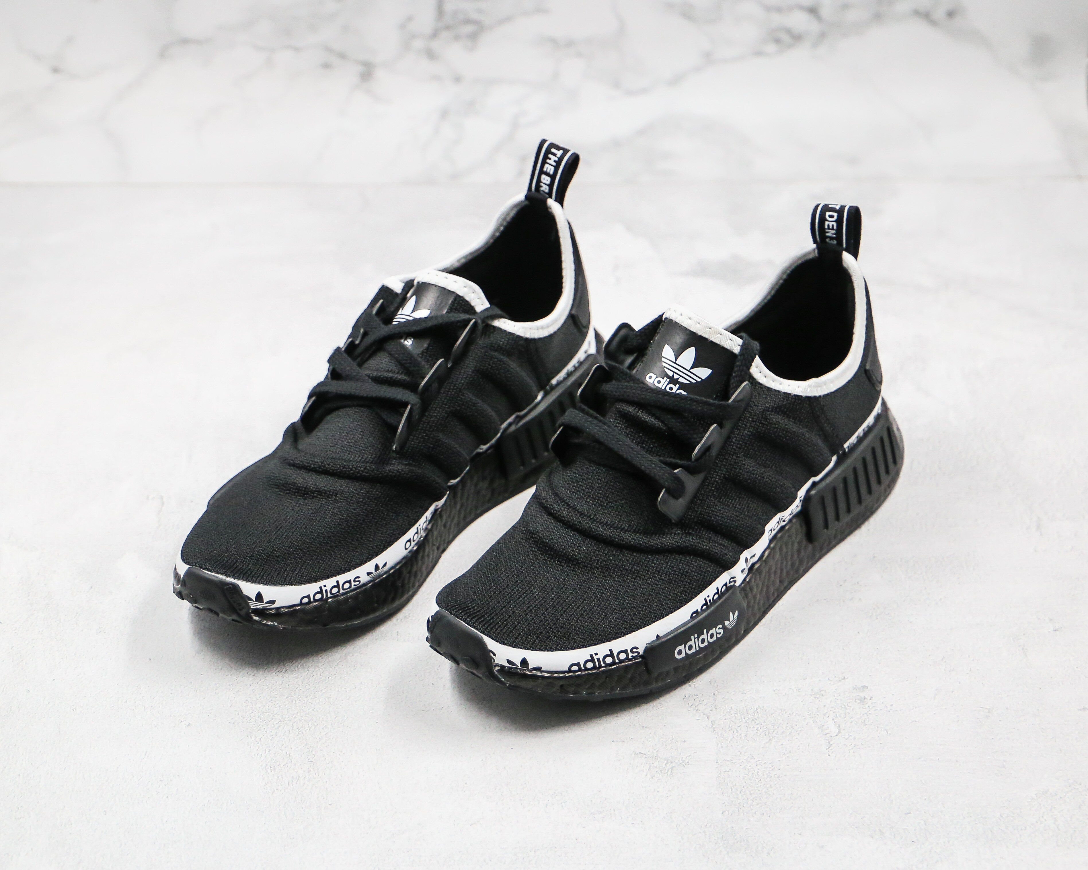 〖today's specials〗ADIDAS NMD R1 BOOST Men's and Women's Sports Sneakers ...