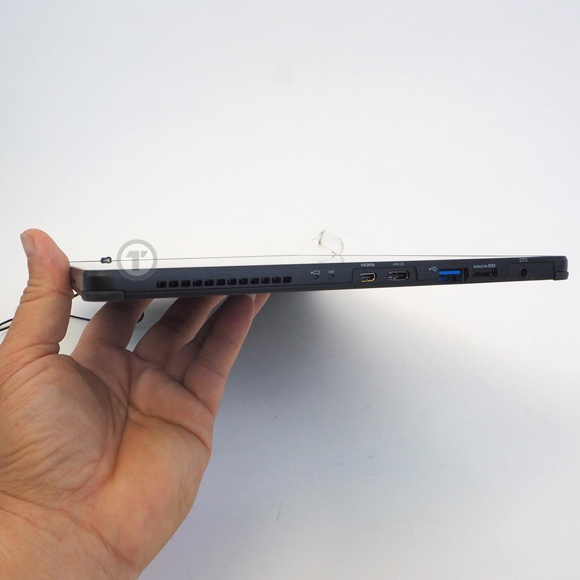 แท็บเล็ต Fujitsu ArrowsTab Q738-Corei5 GEN7 RAM 4GB SSD 128GB 13.3FHD ...