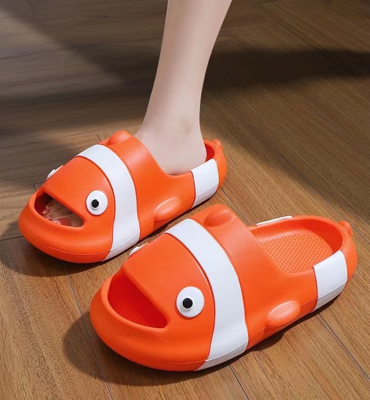 รองเท้าแตะสามารถสวมใส่นอกบ้านในบ้านรองเท้าแตะพื้นหนากันลื่นและรองเท้าแตะ 2626 - K-100 - ThaiPick