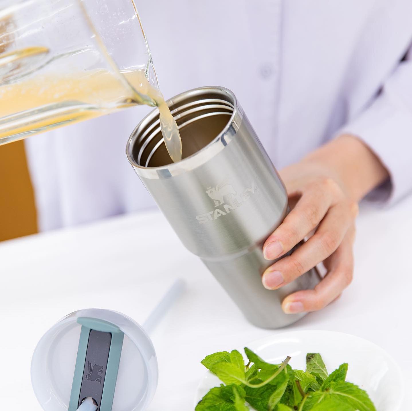 Stanley แก้วเก็บความเย็น รุ่น ADVENTURE QUENCHER H2.O FLOWSTATE TUMBLER ...