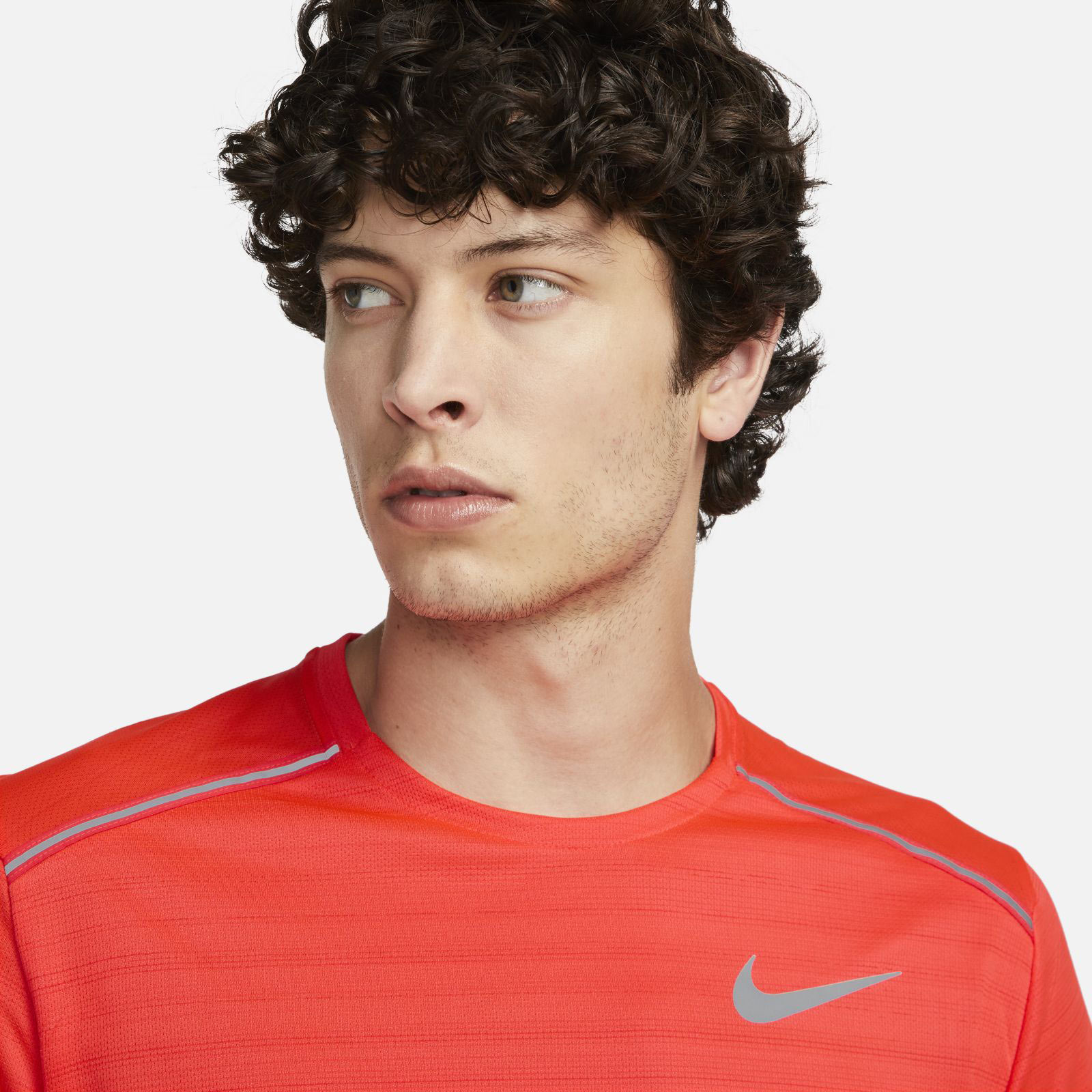 Nike Mens Dri-FIT Miler Short-Sleeve Running Tee - Red - Nike - ThaiPick