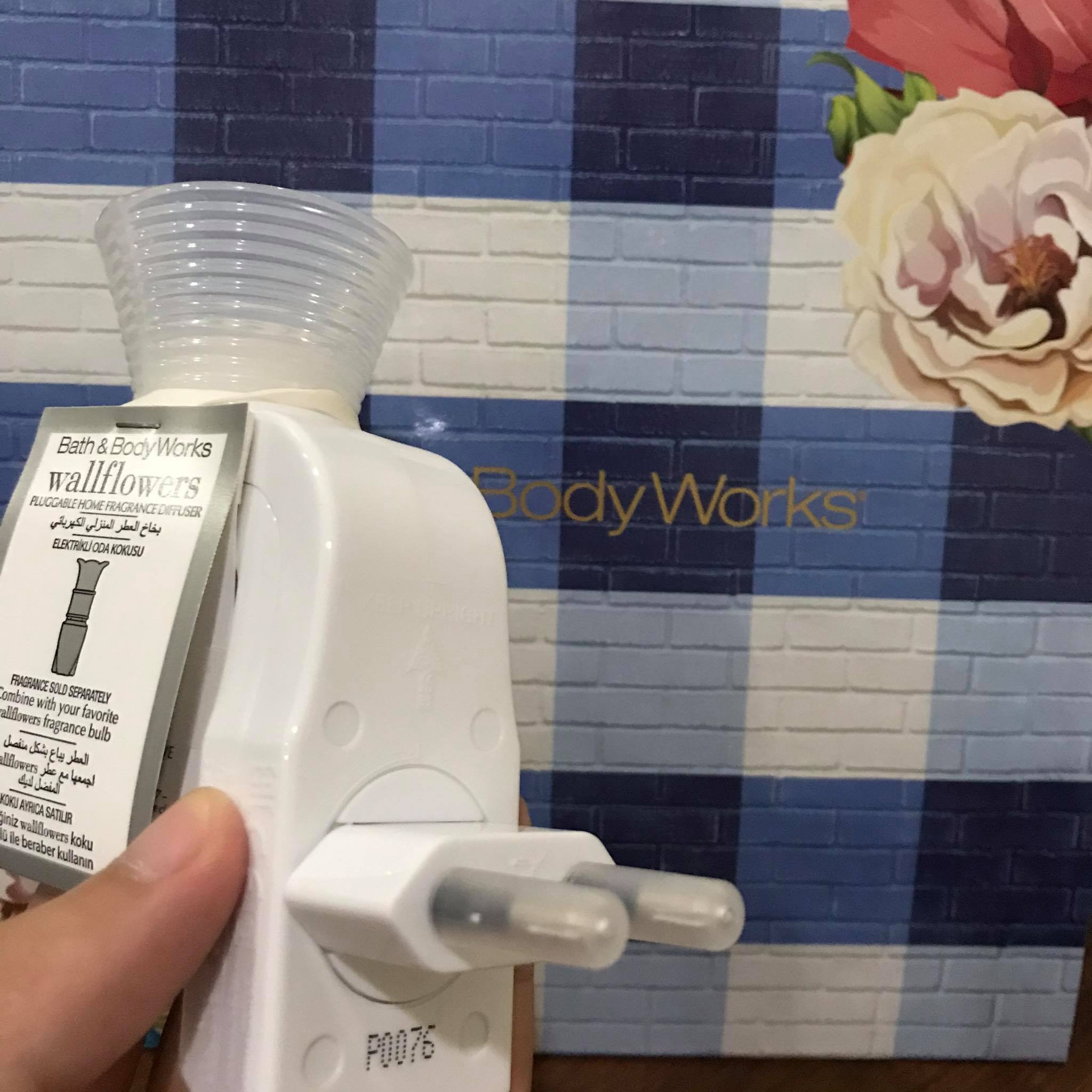 Wallflower Plug ปลั๊กสำหรับใส่น้ำหอม Bath and body works ปลั๊กเท่านั้น ...