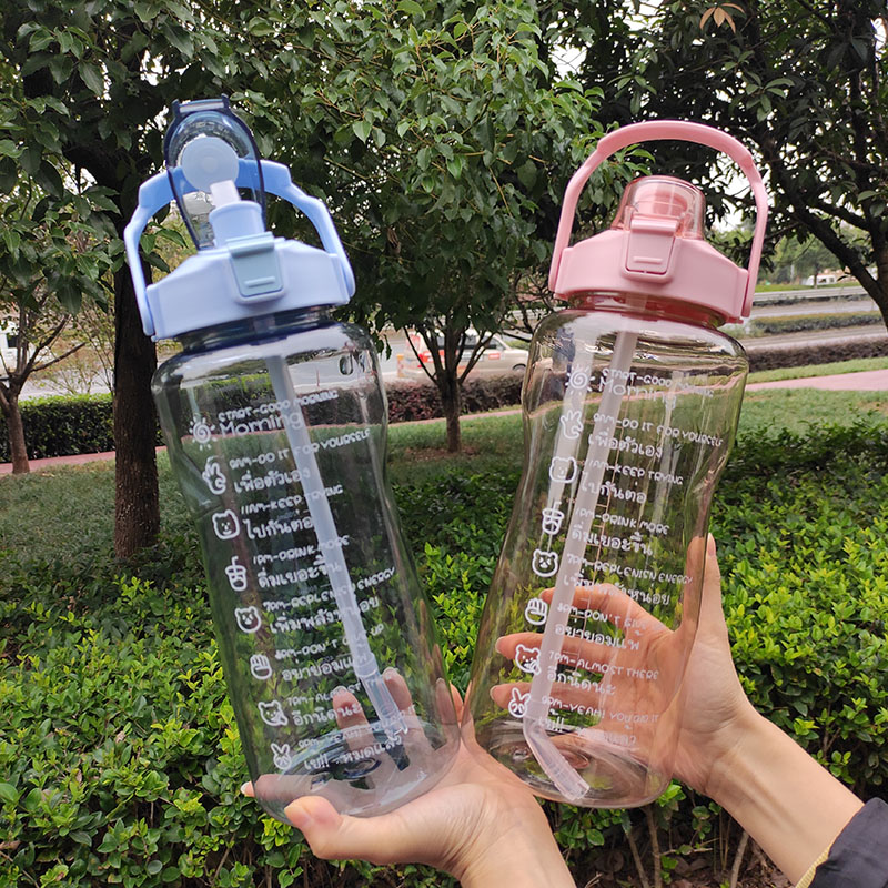 ขวดน้ำ 2 ลิตร ขวดกีฬากลางแจ้ง 2000ML ถ้วยฟาง - MummyBaby - ThaiPick