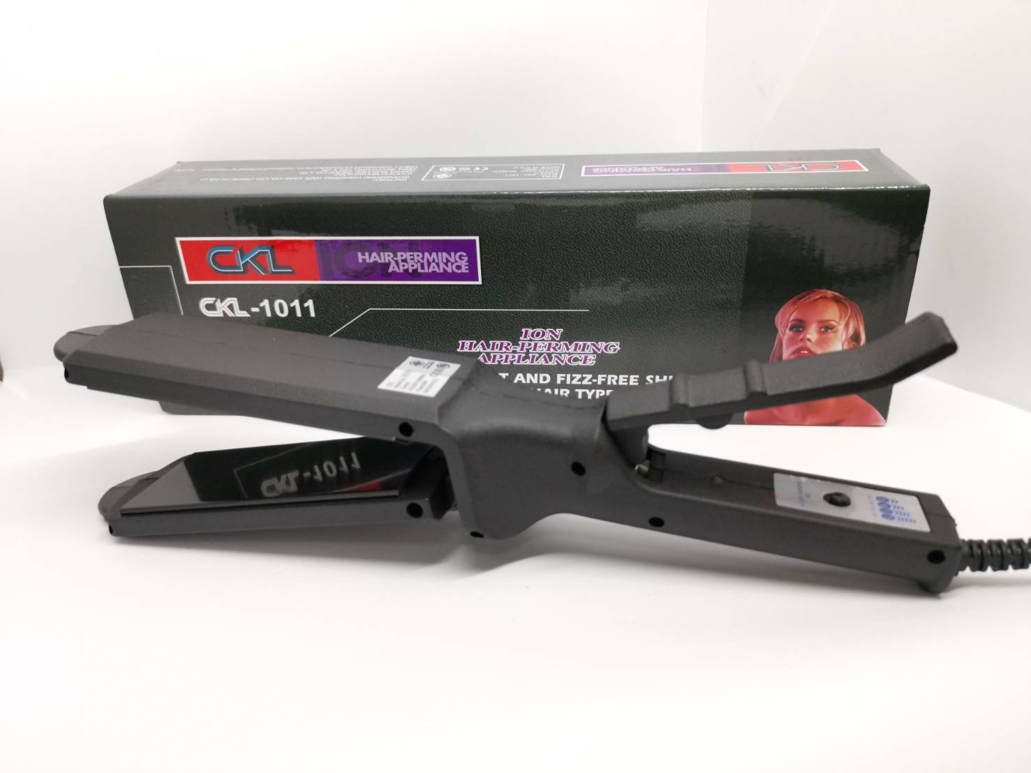 (เเพ็คคู่ 2 ชิ้น) เครื่องหนีบผม CKL 1011 กับ ไดร์เป่าผม CKL 6268 (ของแท้ มี มอก) (ไม่แท้ยินดีคืน ...