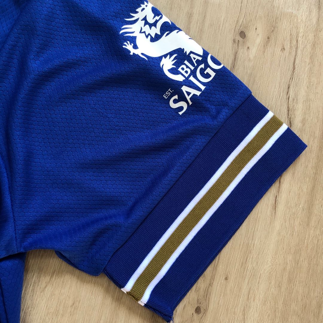 [พร้อมส่งในไทย][ติดตามเราและรับบัตรกำนัล ] เสื้อฟุตบอล Leicester City ...