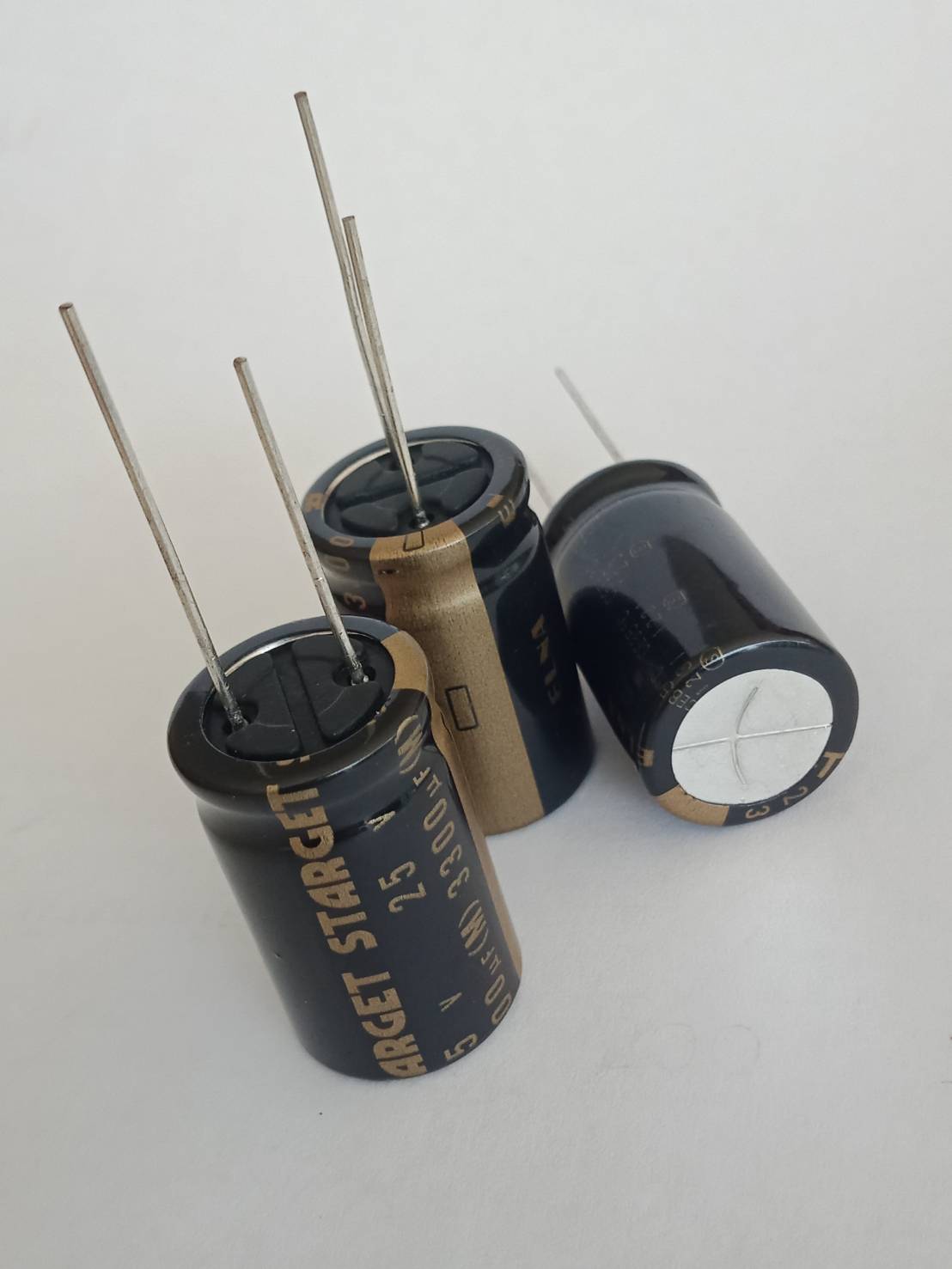3300UF 25V คาปาซิเตอร์ELNA STARGET สีทอง (แพ็ค3ตัว 75บาท) ขนาด16x26mm ...
